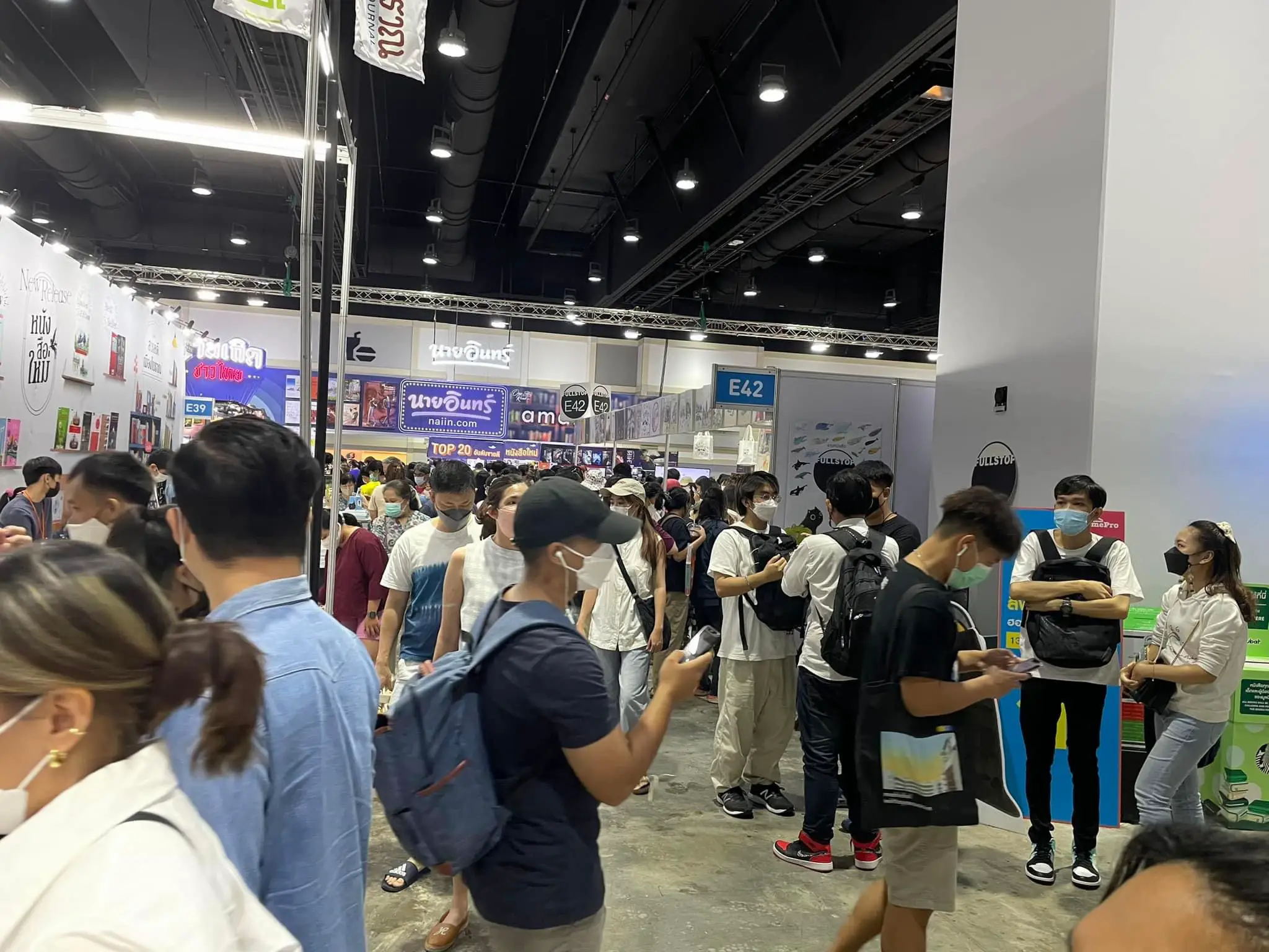 ทำไมต้องไปเดินงานหนังสือ ?? (ทั้งๆ ที่ซื้อออนไลน์ ราคาถูกกว่า)🌸 | แกล ...