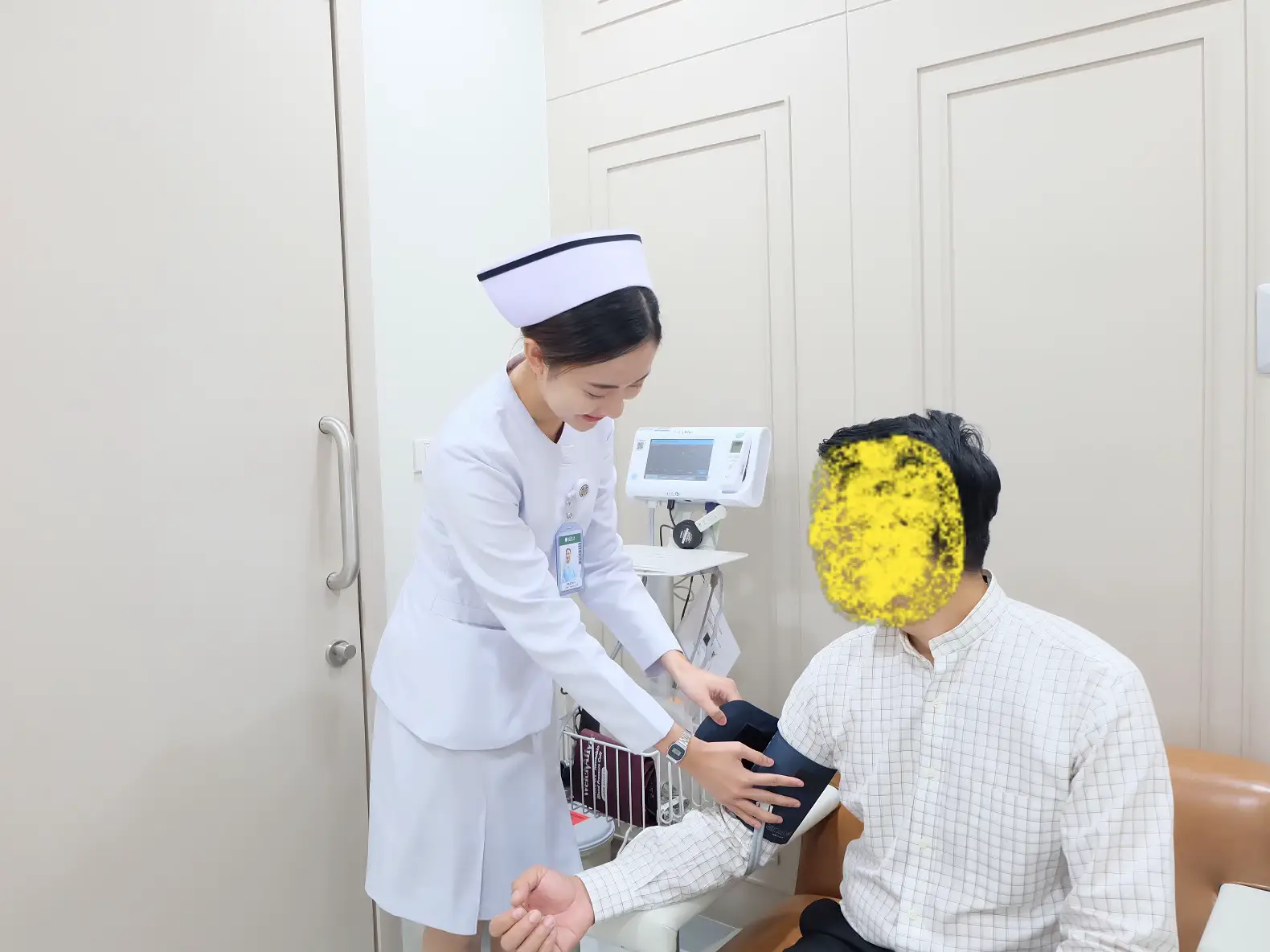 พยาบาล OPD VS พยาบาล IPD | แกลเลอรีที่โพสต์โดย Corollis | Lemon8