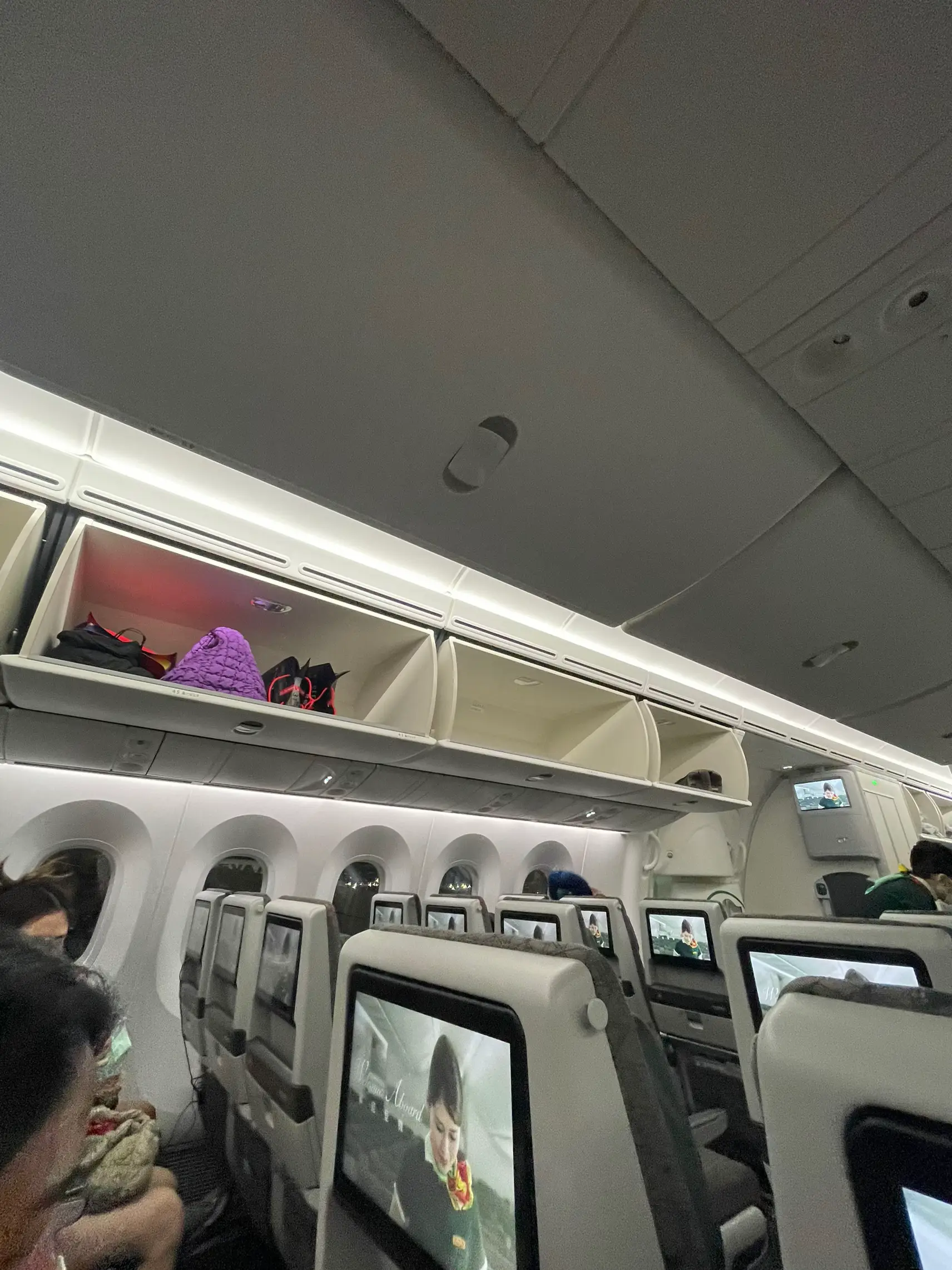 รีวิ้วว สัมภาษณ์ EVA air | แกลเลอรีที่โพสต์โดย นอนอขอรีวิวว💘 | Lemon8