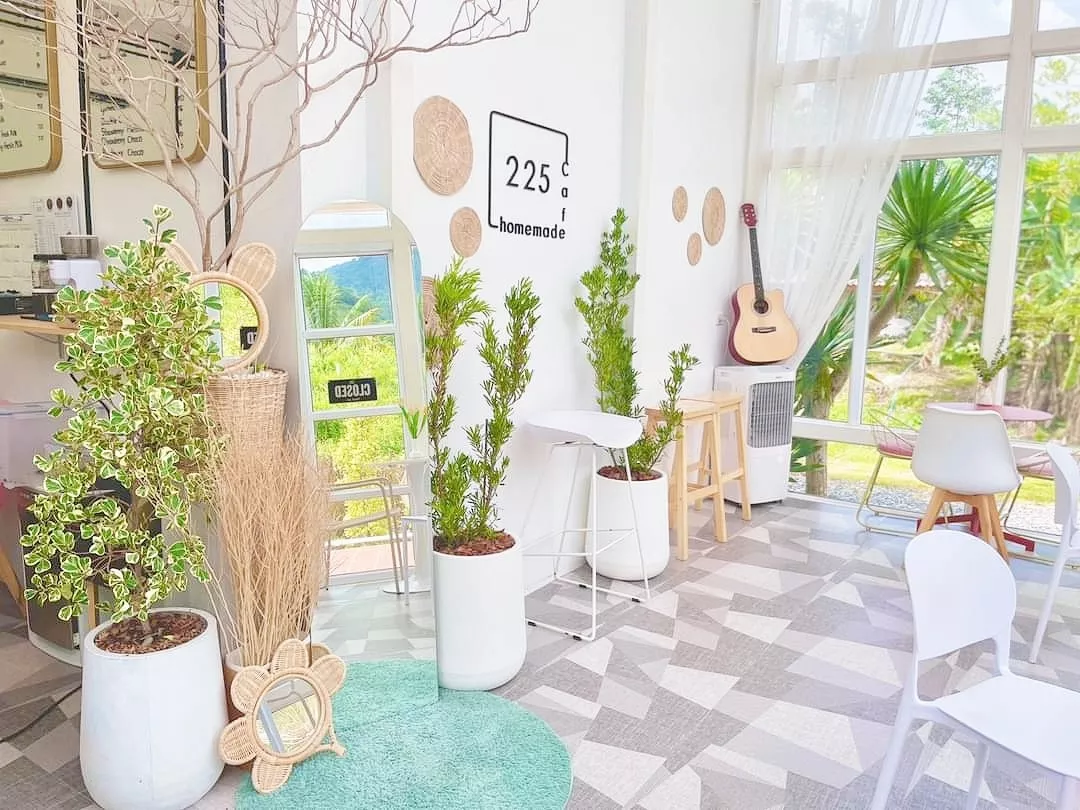 225 Cafe' homemade 🏡⛺🌳🍃 | แกลเลอรีที่โพสต์โดย 🍭🍦Fonniiz🍦🍭 | Lemon8