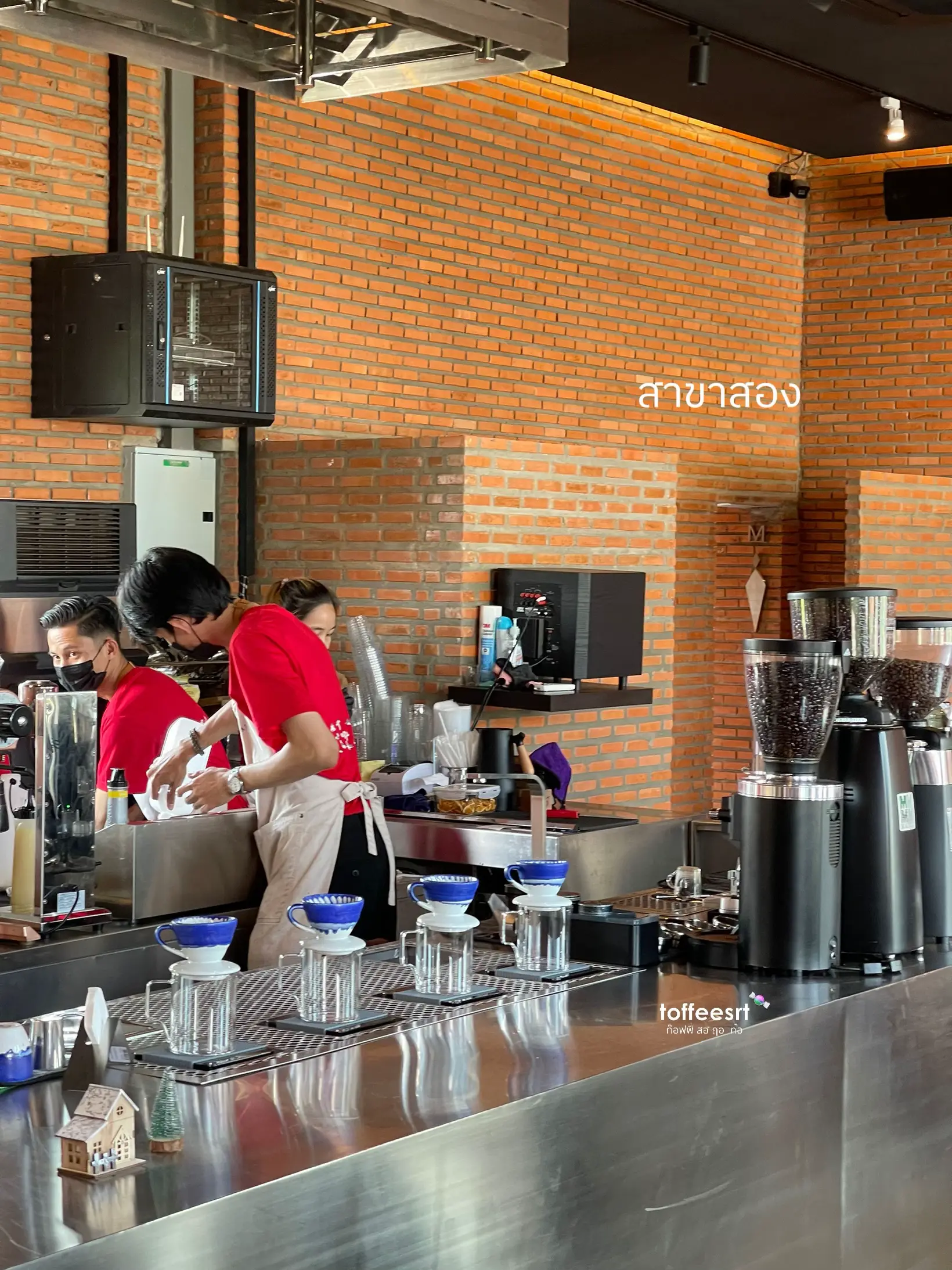 Renovate คาเฟ่อันดับ 1 สุราษฎร์ กาแฟดี ขนมอร่อย ร้านสวย ☕️🥐 | แกลเลอรีที่โพสต์โดย toffeesrt | Lemon8