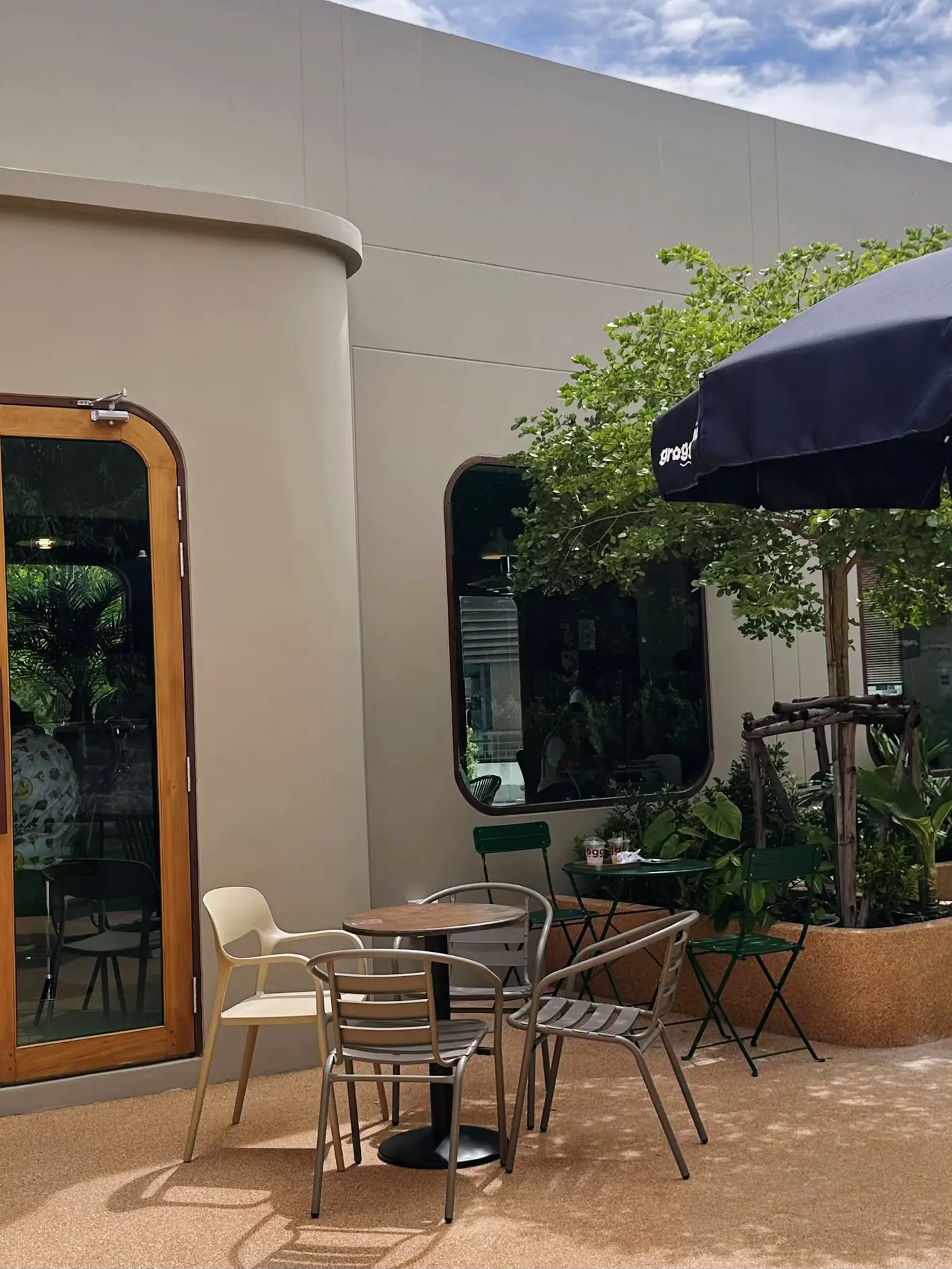 Groggy and friends coffee roaster 🍰🥤 (คาเฟ่เปิดใหม่) | แกลเลอรีที่โพสต์ ...