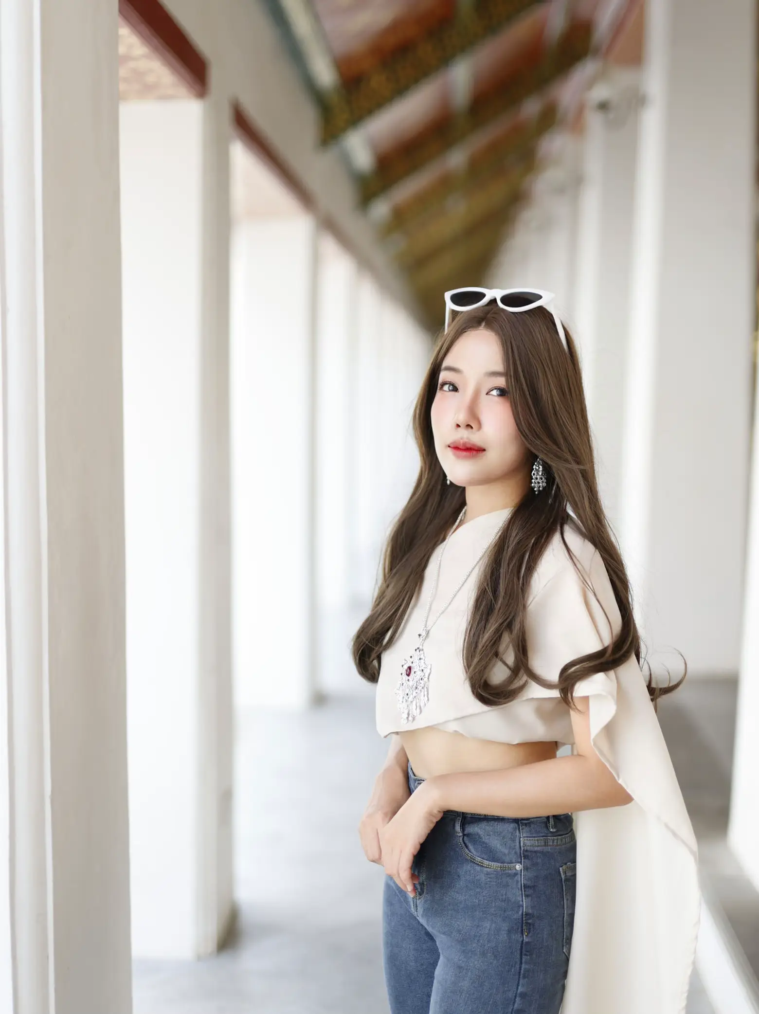 แต่งสไบ กับกางเกงยีนส์ สวยอินเทรนด์ 2023 | แกลเลอรีที่โพสต์โดย 🎀beau🎀 | Lemon8