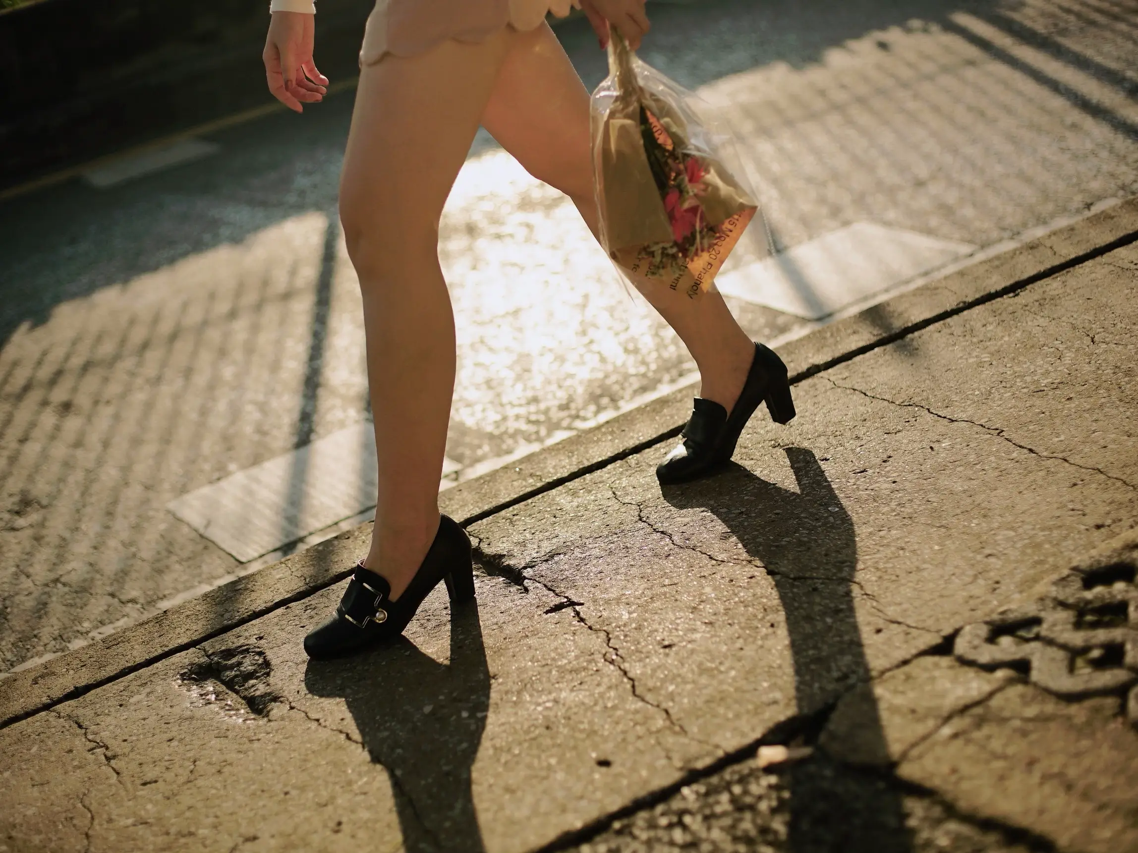 แจก 6 ไอเดียถ่ายรูปที่ปากคลองตลาดแบบไม่ซ้ำ!! | แกลเลอรีที่โพสต์โดย icevsi | Lemon8