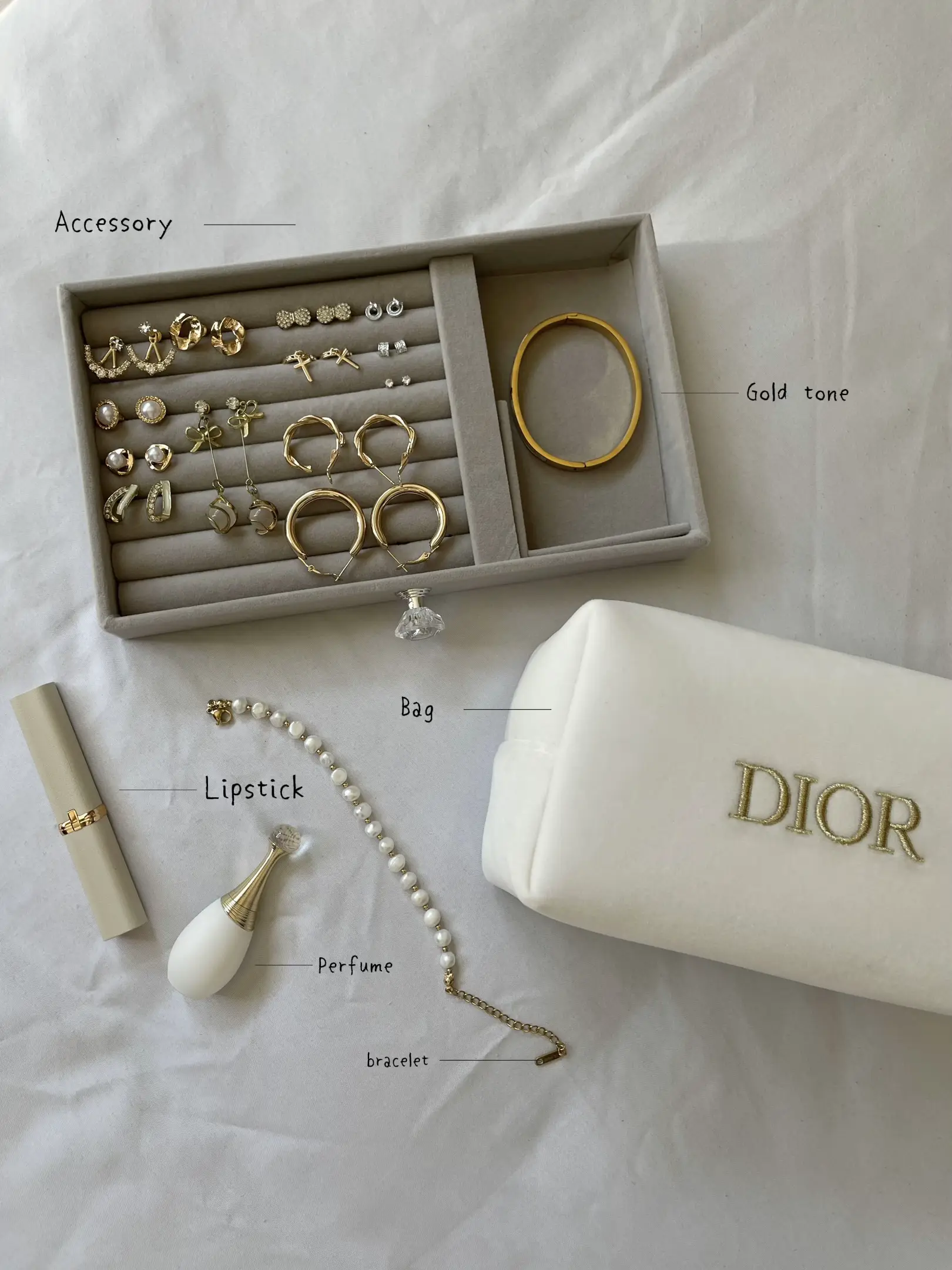 Mix and match clean girl vibe🏝 | แกลเลอรีที่โพสต์โดย nee_eedcardy | Lemon8