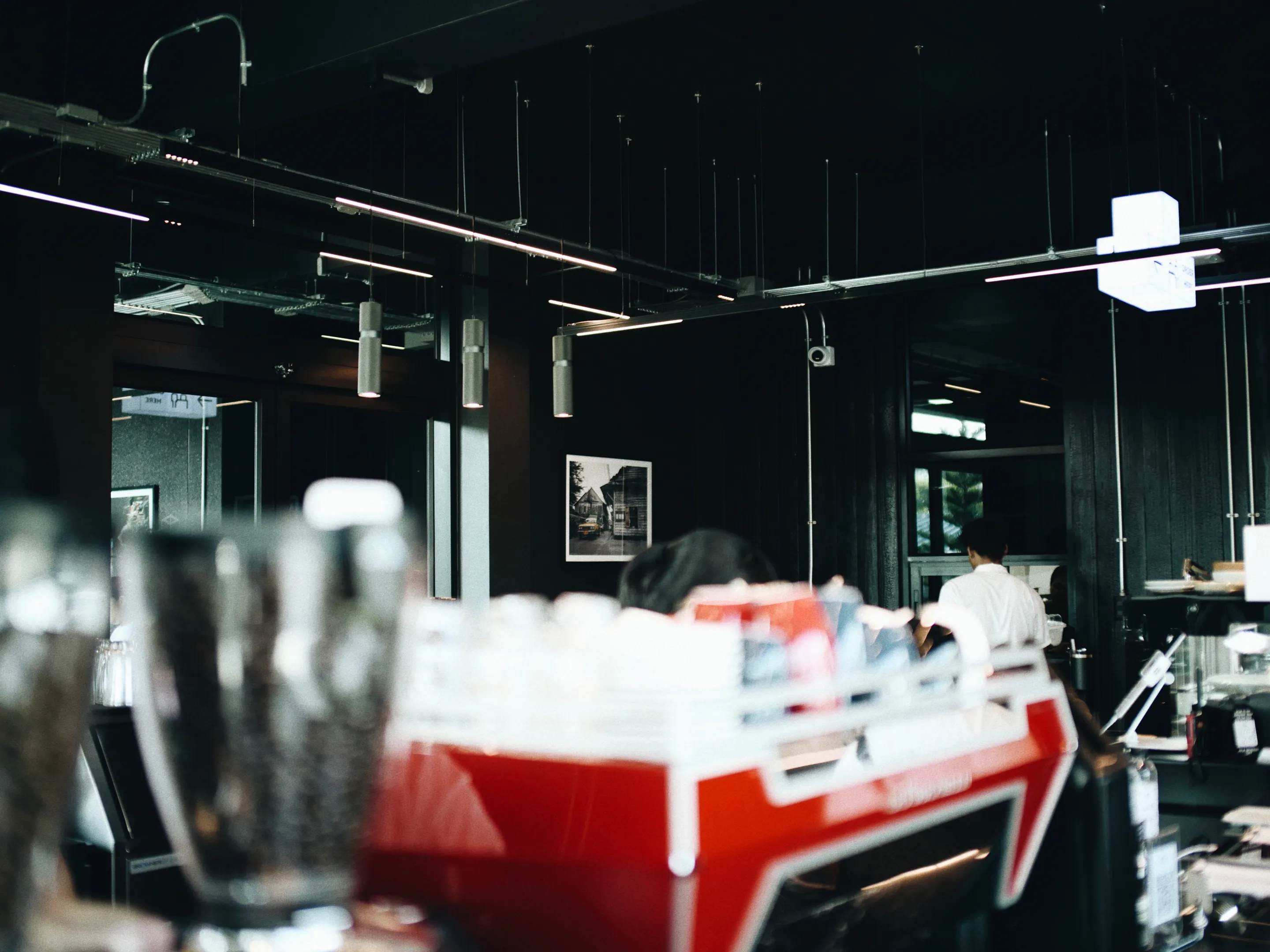 คาเฟ่สายอาคิเทคใน จันทบุรี Holm Gathering Cafe ☕🌙 | แกลเลอรีที่โพสต์โดย Daddy Panda | Lemon8