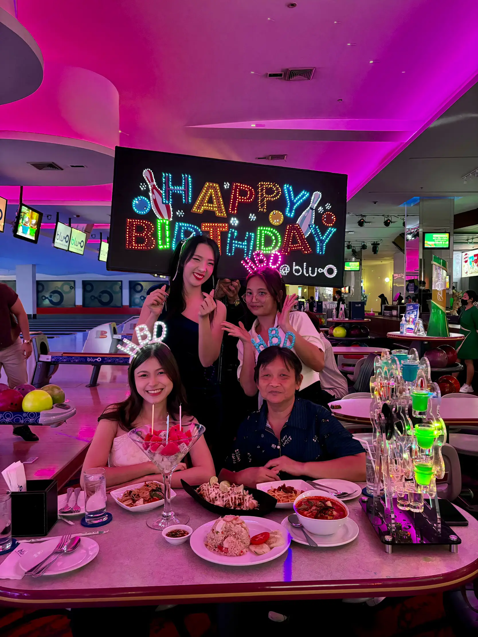 รีวิวปาร์ตี้วันเกิด ที่ BLU-O 🩵🎳 | แกลเลอรีที่โพสต์โดย Puifai Palida | Lemon8