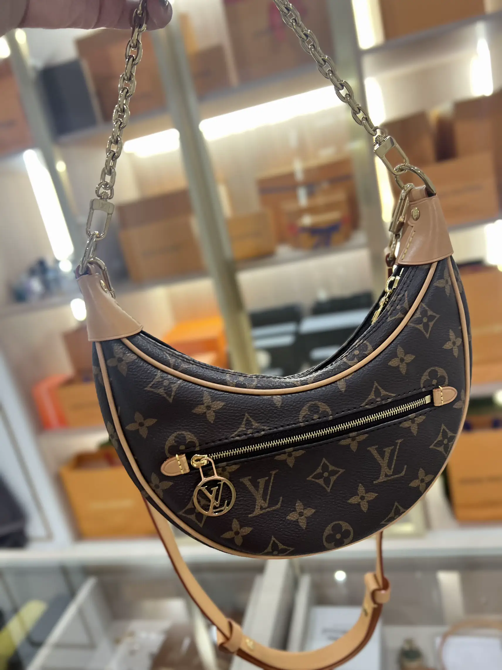 ลูกรัก LV Loop louis vuitton ป้ายยาแล้วนะ | แกลเลอรีที่โพสต์โดย แม่ก๊อตจิ | Lemon8