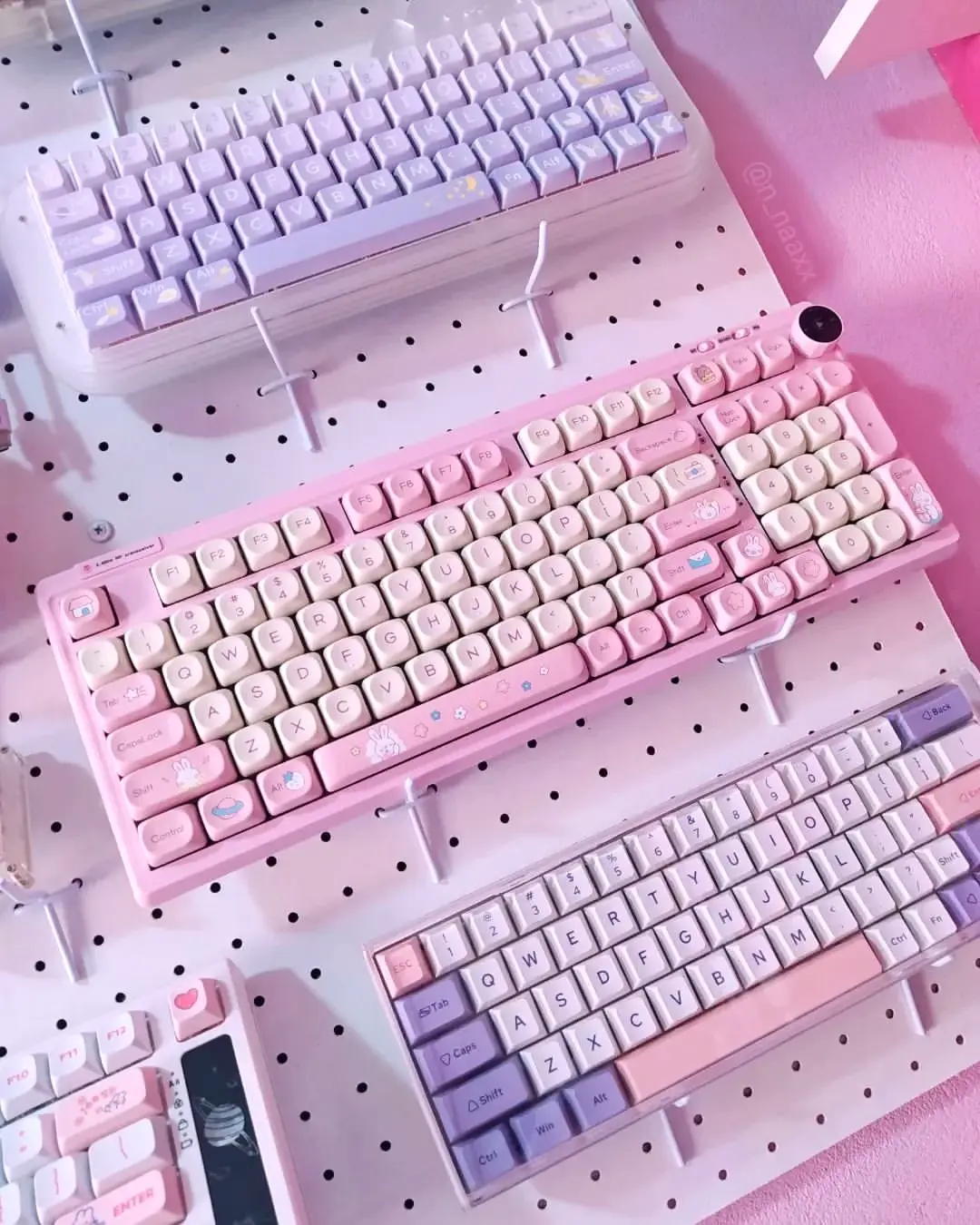 คีย์บอร์ดไร้สายมีจอ เมื่อไหร่น้อคนดีจะมีใจ🫶🏻 | แกลเลอรีที่โพสต์โดย 𝙲𝚑𝚒𝚗𝚐𝚐𝚐 | Lemon8