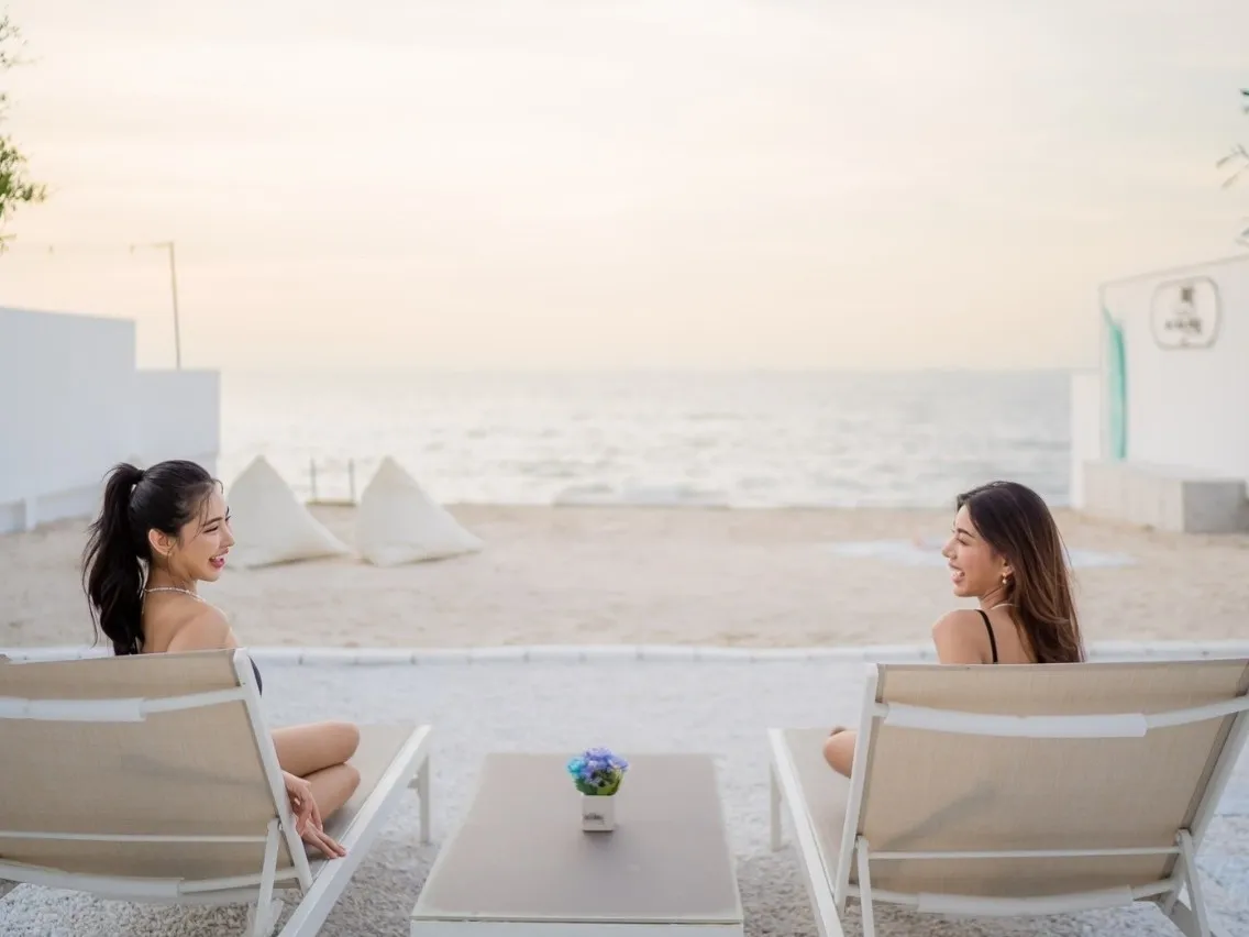 สายชอบถ่ายรูป สายปาร์ตี้ริมสระ ไม่เน้นลงทะเล | แกลเลอรีที่โพสต์โดย 🛍 Ployshop 🛍 | Lemon8