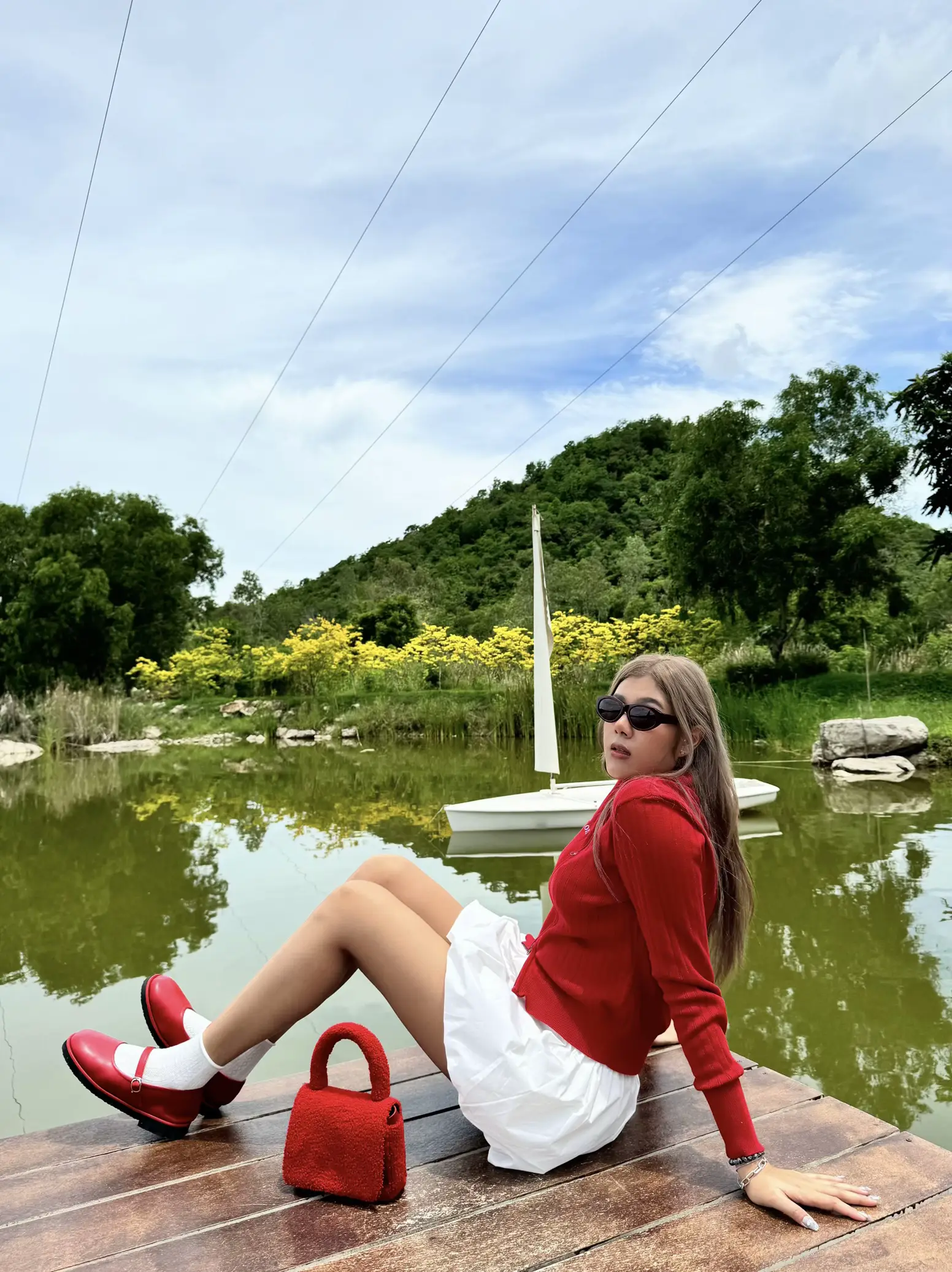 Ootd Cafe Look | Red & White color 🤍🍓🍒🤍 | แกลเลอรีที่โพสต์โดย K.bortor🦦 ...