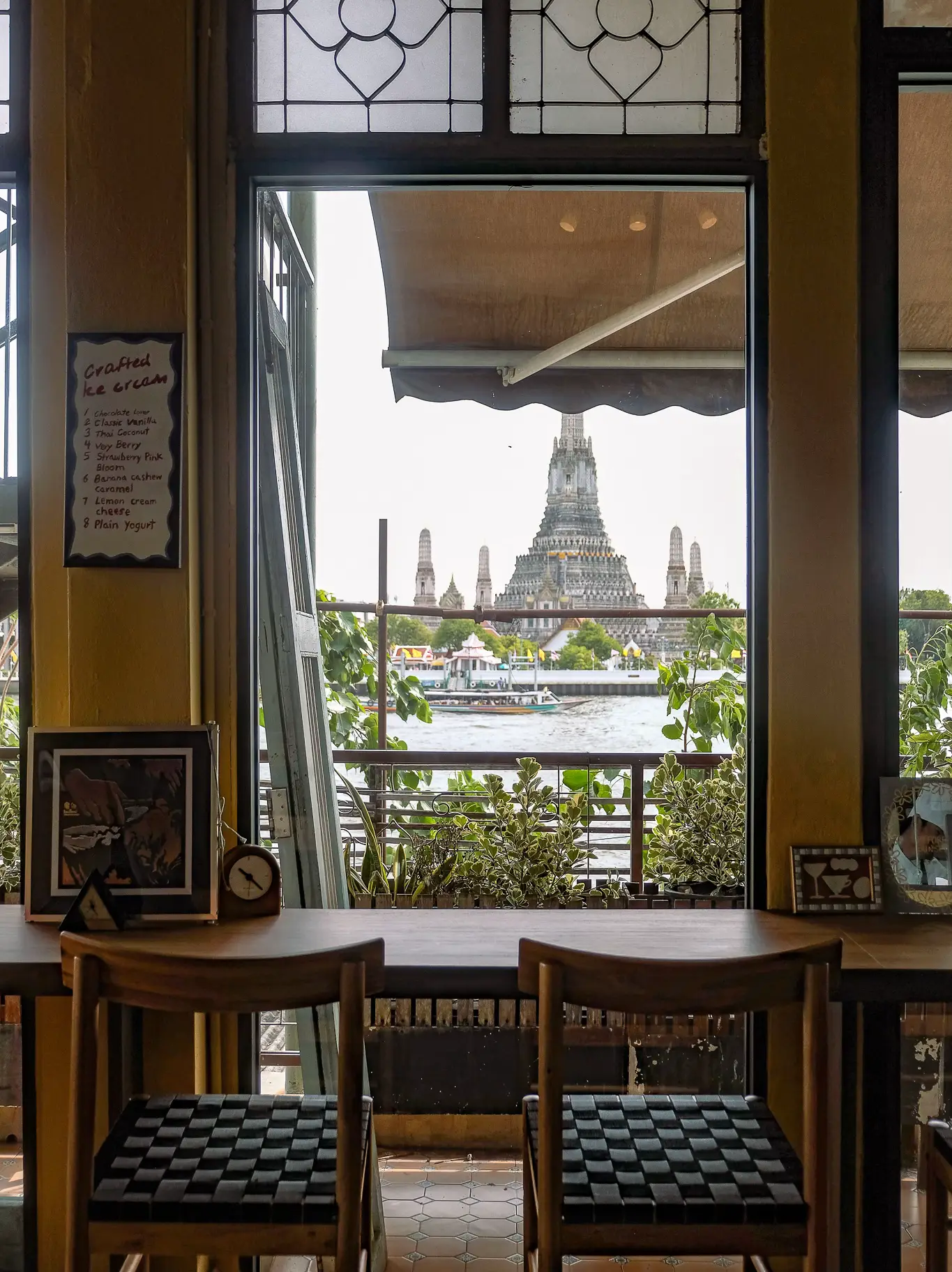 Before Sunset Cafe Ice Cream Moody Neighborhoodティエン🍨🌞 | หนีนายไปJourney ...