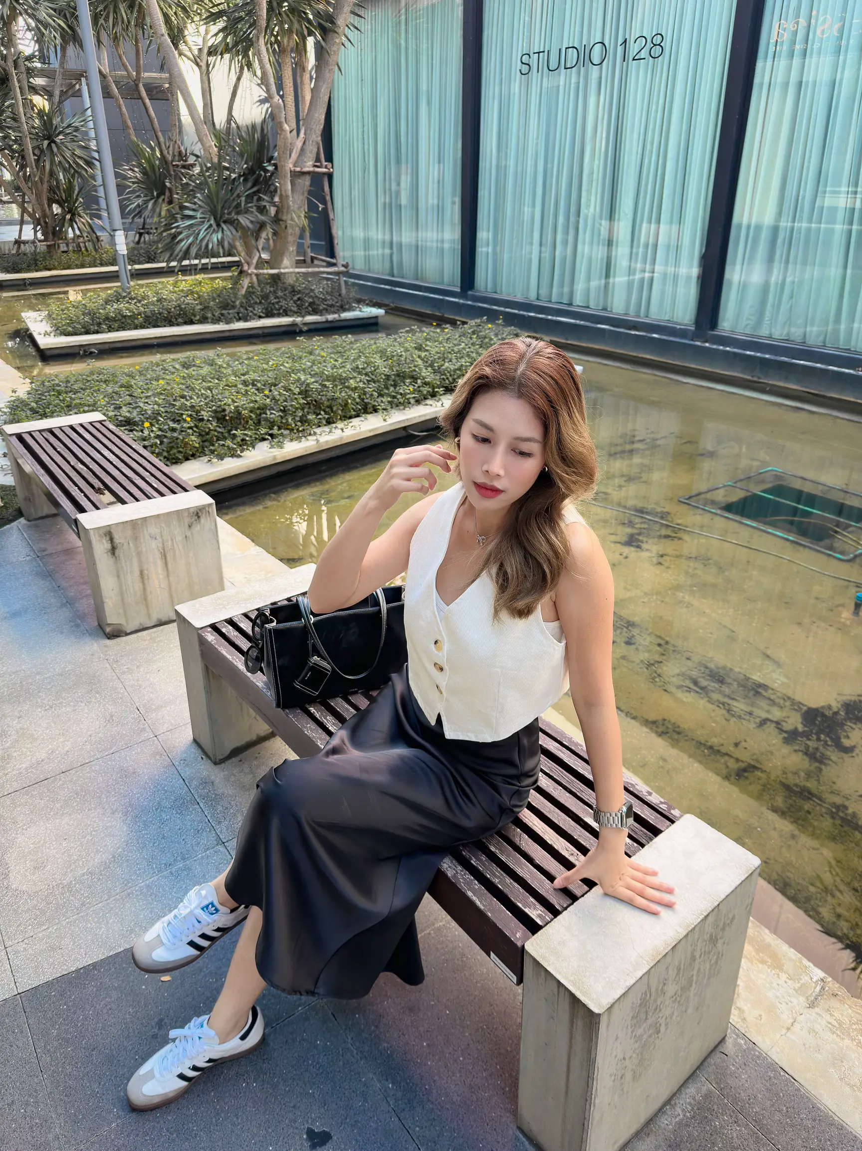 OOTD EP.58 ไอเดียแมทช์ลุคเก๋ด้วย vest top | แกลเลอรีที่โพสต์โดย Tontaey Story | Lemon8