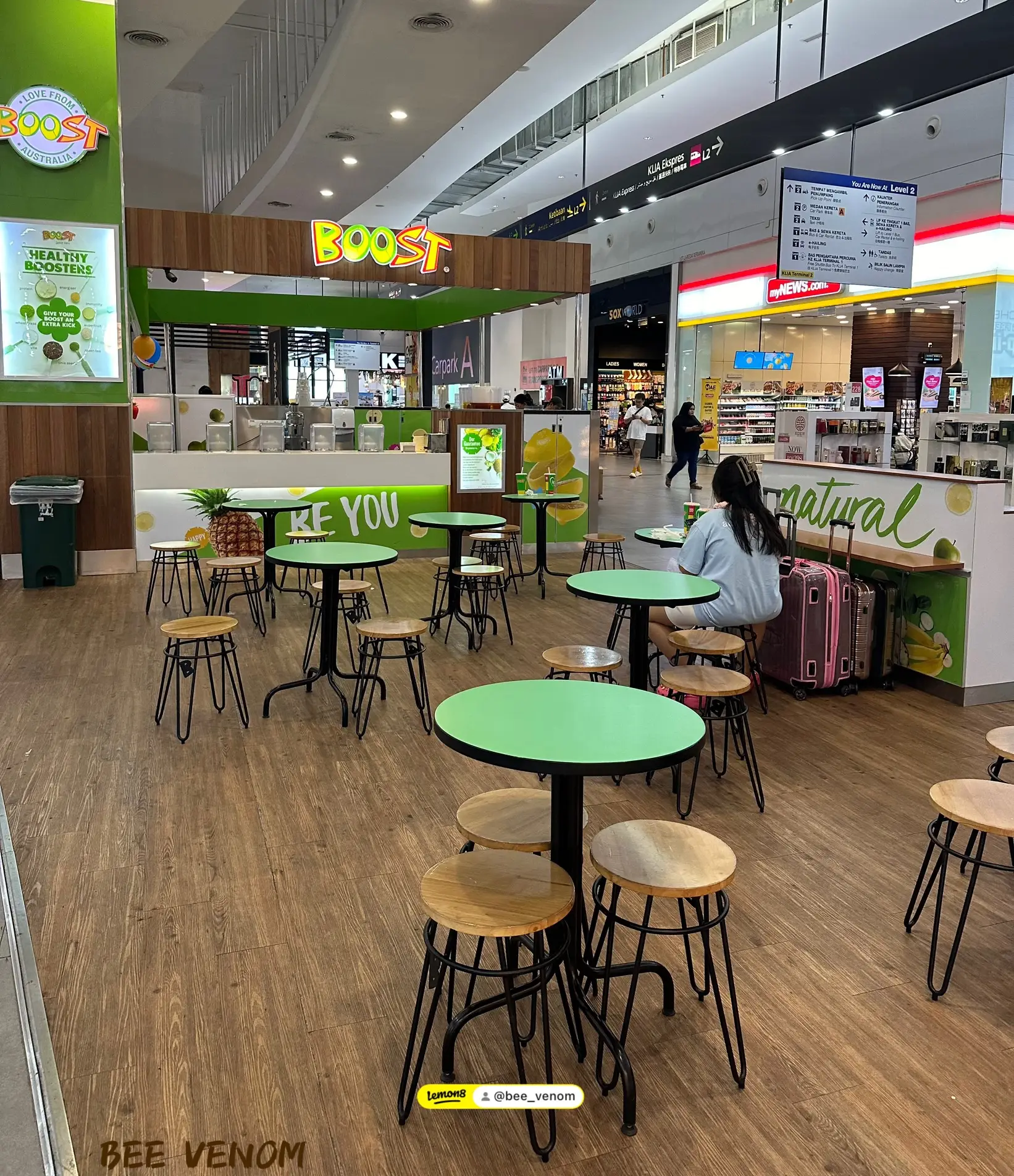 ร้านค้าต่างๆในสนามบินกัวลาลัมเปอร์ ประเทศมาเลเซีย PART 2 | แกลเลอรีที่โพสต์โดย BEE VENOM | Lemon8