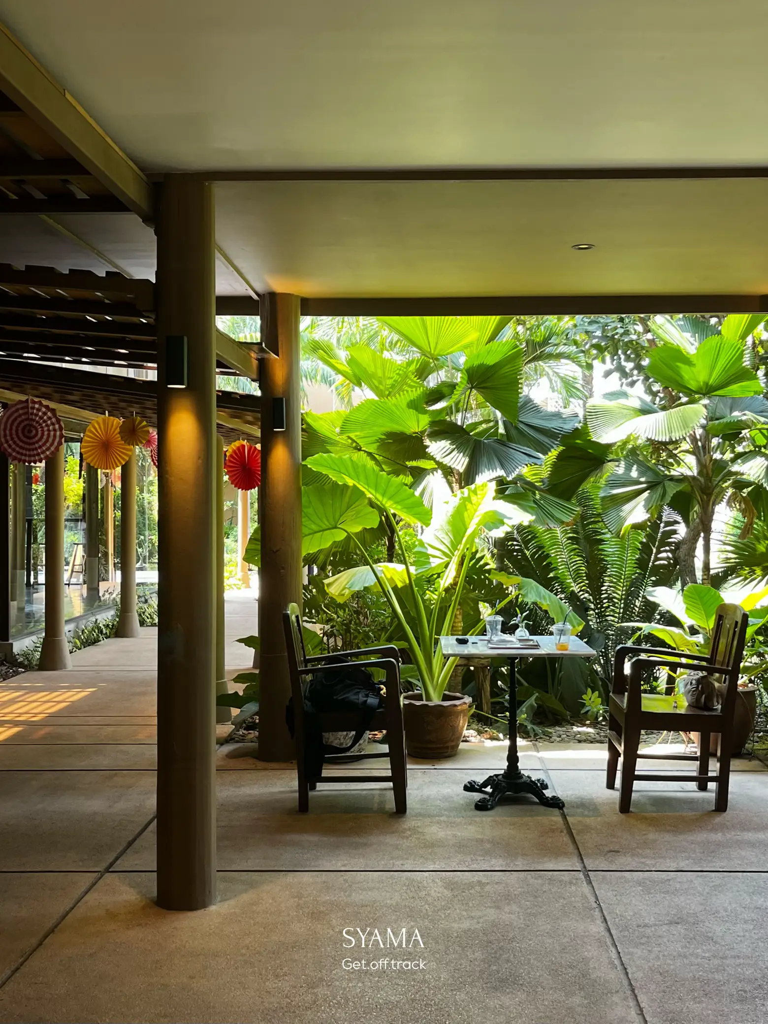 Syama Ayudhya คาเฟ่ในสวนกับวิววัดพระปรางกลางอยุธยา 🌳🏞️ | แกลเลอรีที่โพสต์โดย Get.off.track | Lemon8