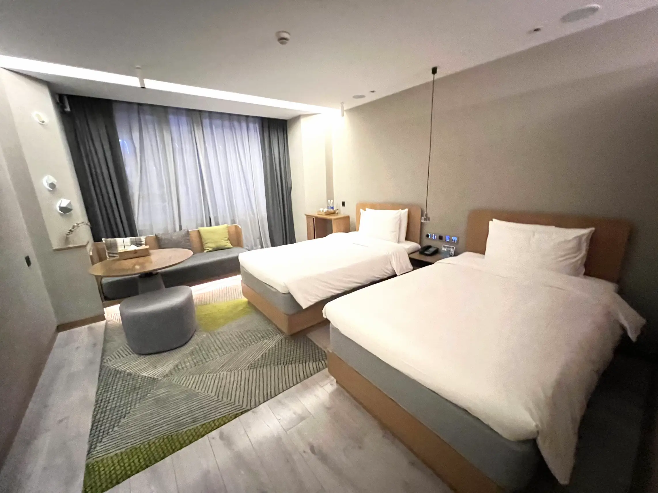 📌รีวิวโรงแรม EBO Hotel 😄 忆泊酒店（杭州西湖武林广场店） @Hangzhou💕 | แกลเลอรีที่โพสต์โดย N’Pooh.Shanghai | Lemon8