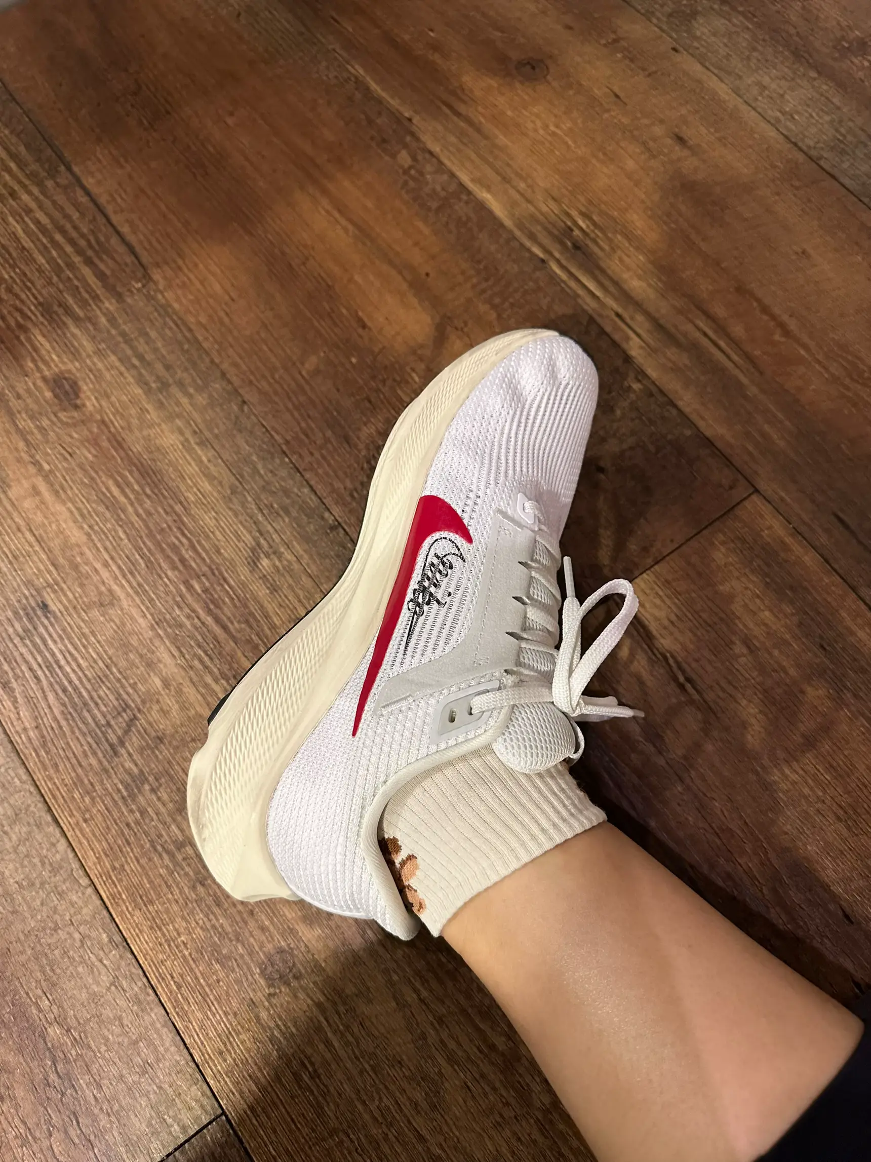 รีวิวรองเท้าวิ่ง Nike 40 pegasus premium | แกลเลอรีที่โพสต์โดย Patto | Lemon8