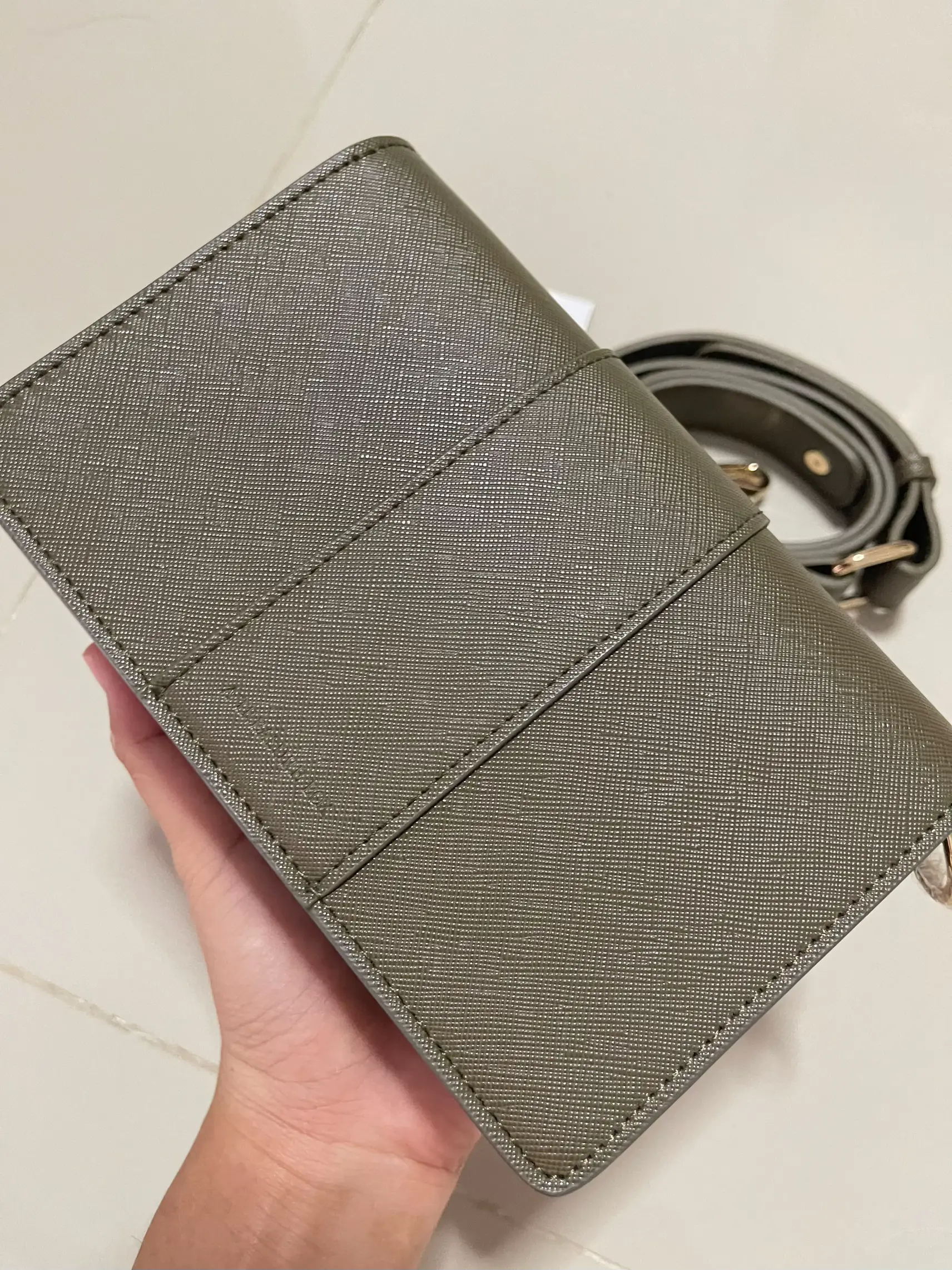 ส่งต่อกระเป๋าatreasurebox👜 | แกลเลอรีที่โพสต์โดย koi"รีวิว👄 | Lemon8