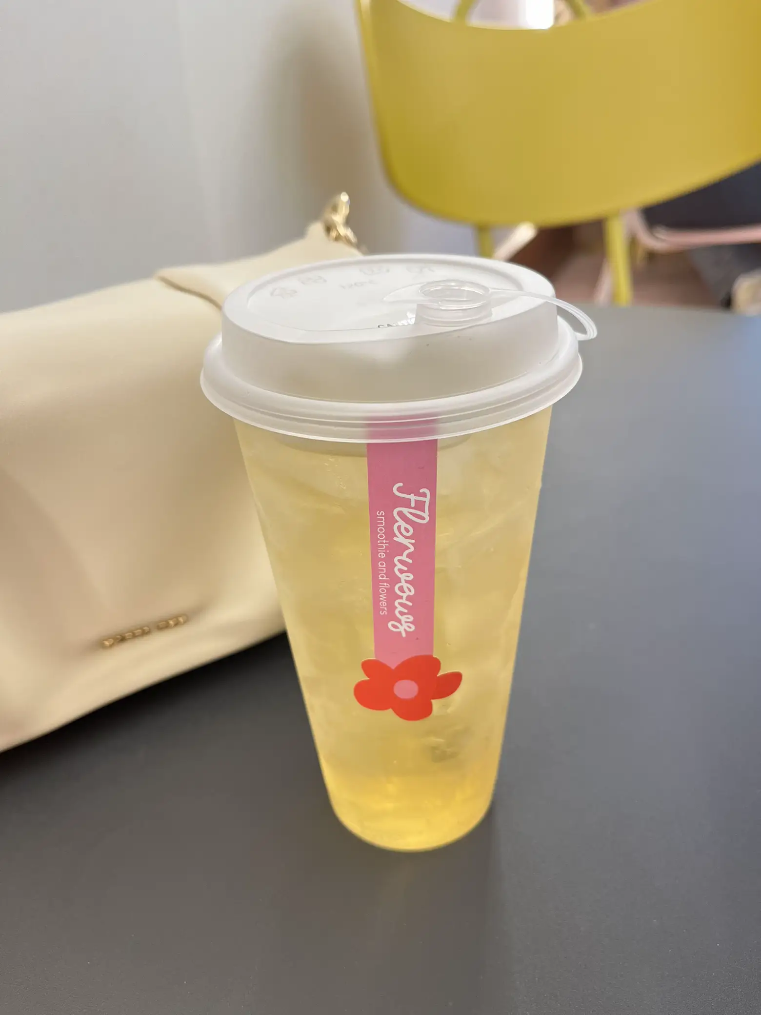 คาเฟ่เปิดใหม่อารีย์ ซอย1🌷💐 | แกลเลอรีที่โพสต์โดย MESA | Lemon8