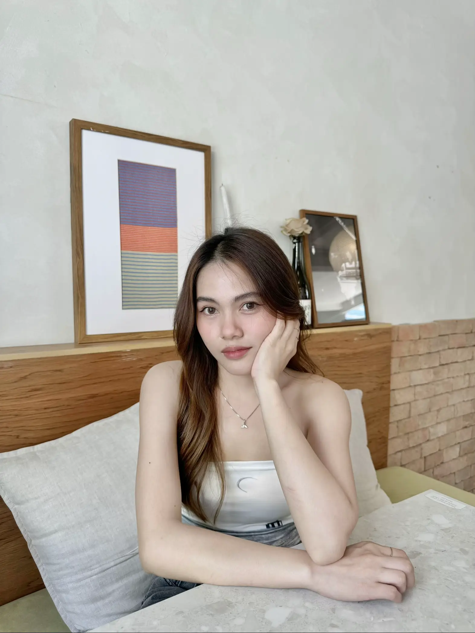 โพสท่าถ่ายรูป ในคาเฟ่ | แกลเลอรีที่โพสต์โดย Mindd | Lemon8