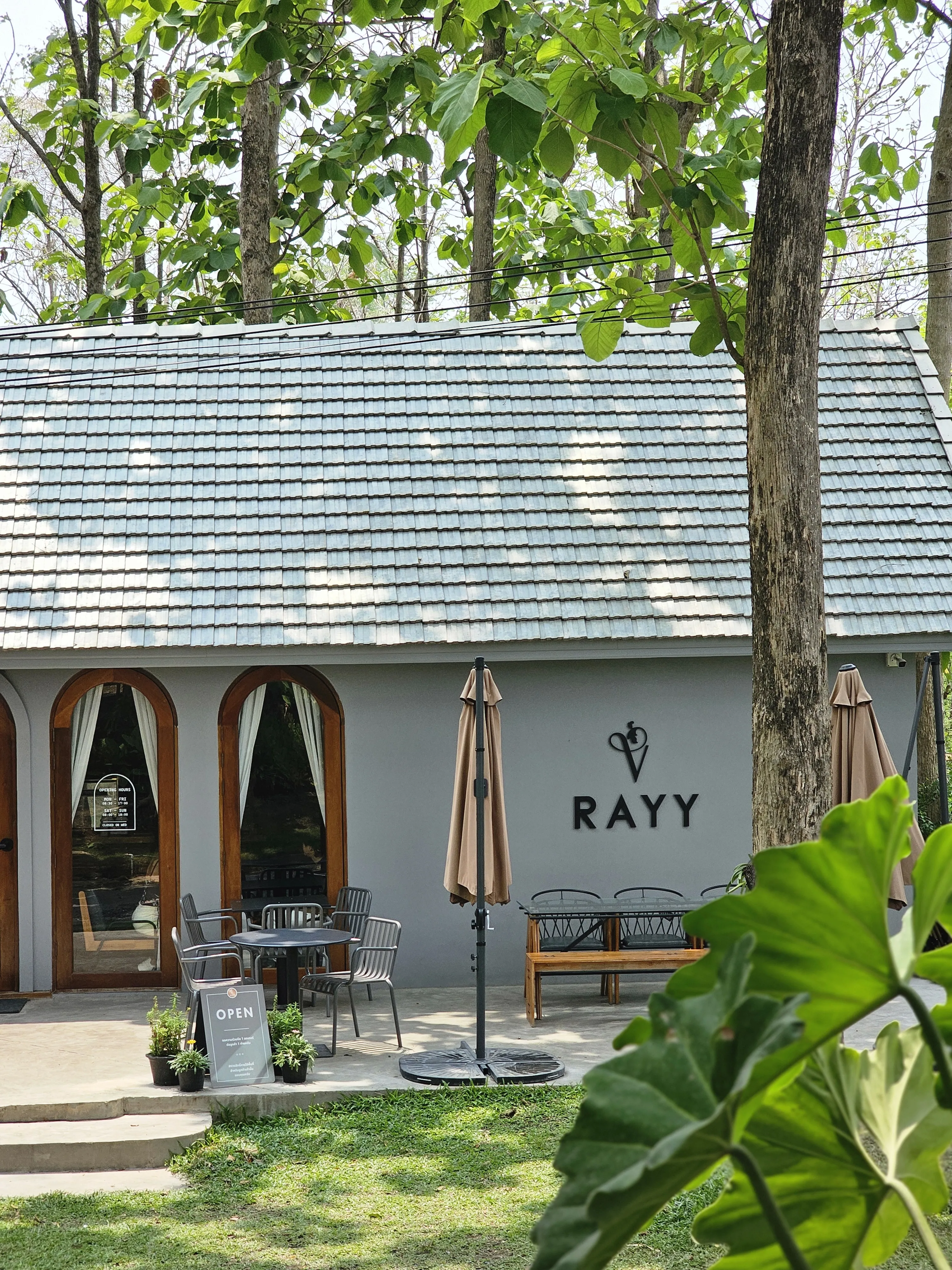 RAYY คาเฟ่ไร่องุ่น | แกลเลอรีที่โพสต์โดย กินลมชมวิว | Lemon8