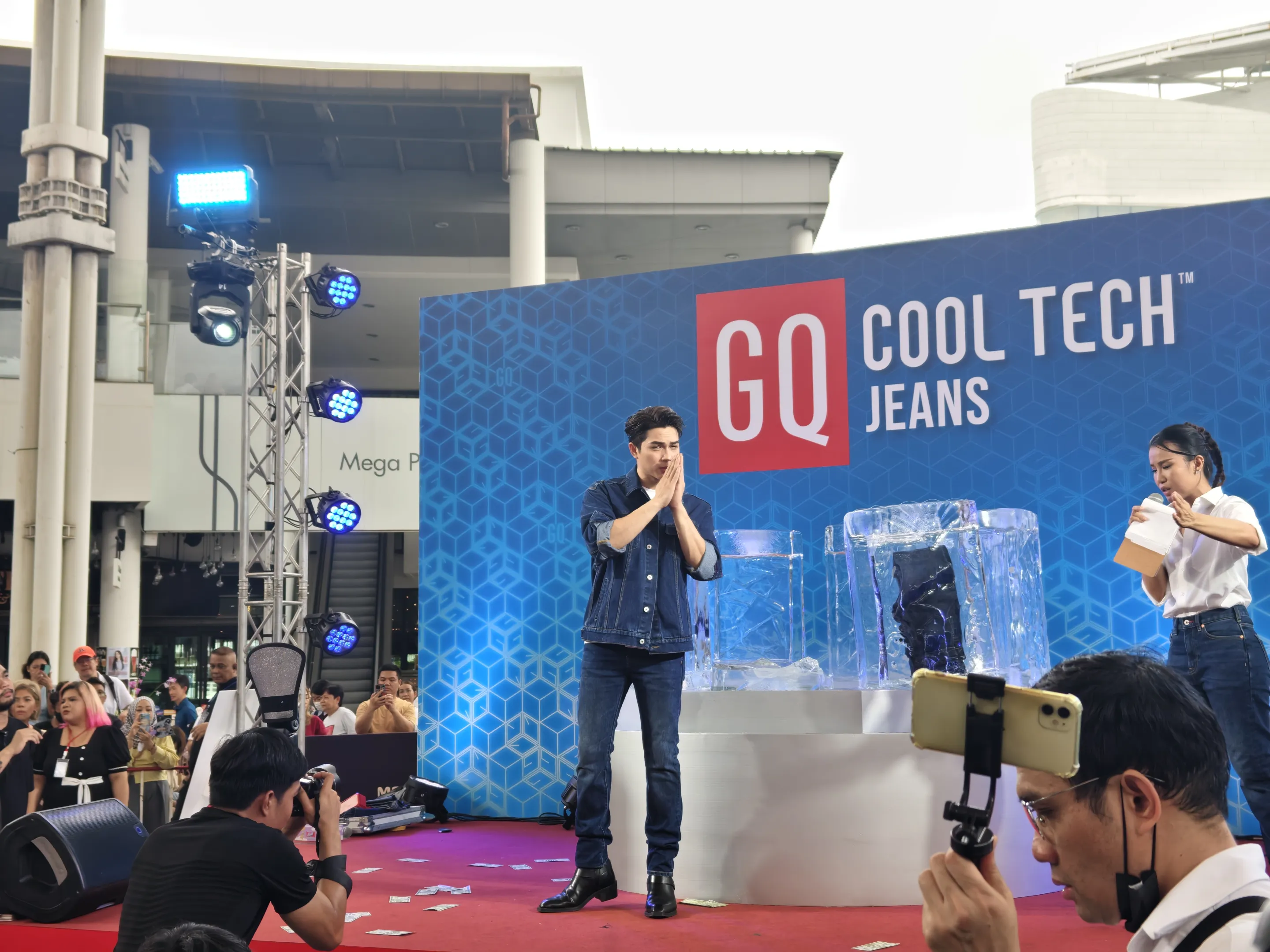 แน๊กชาลี เปิดตัว GQ COOL TECH ยีนส์ | แกลเลอรีที่โพสต์โดย TJfamily | Lemon8
