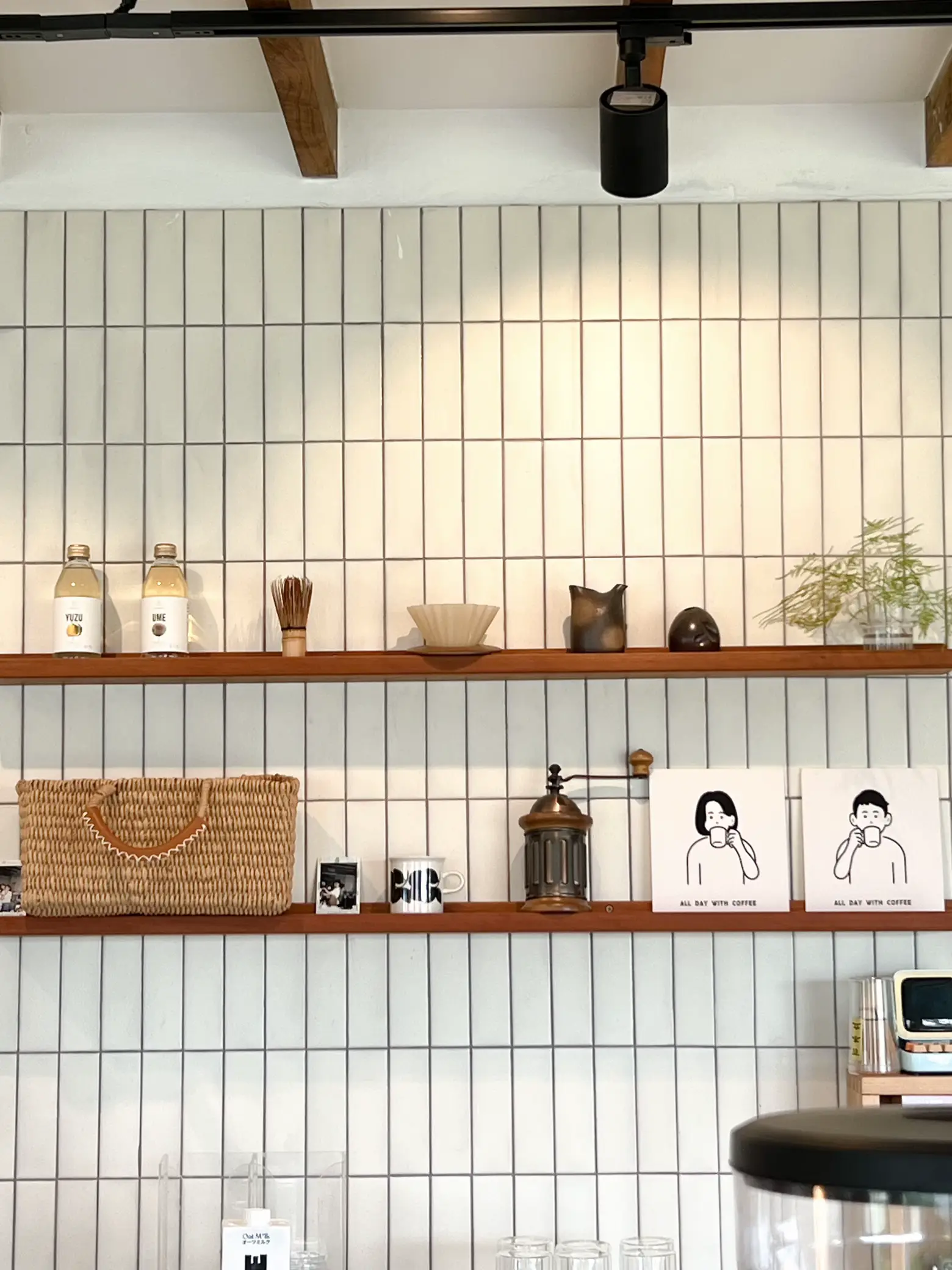 Smitten cafe คาเฟ่สุดมินิมอล ที่คลองหลวงปทุมธานี 🤎 | แกลเลอรีที่โพสต์ ...