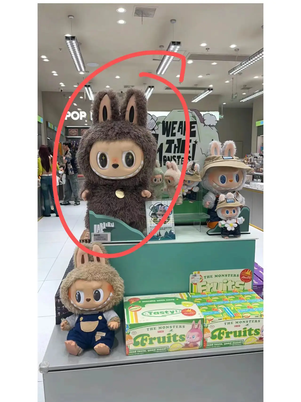 Selling big labubu | แกลเลอรีที่โพสต์โดย Ryan | Lemon8