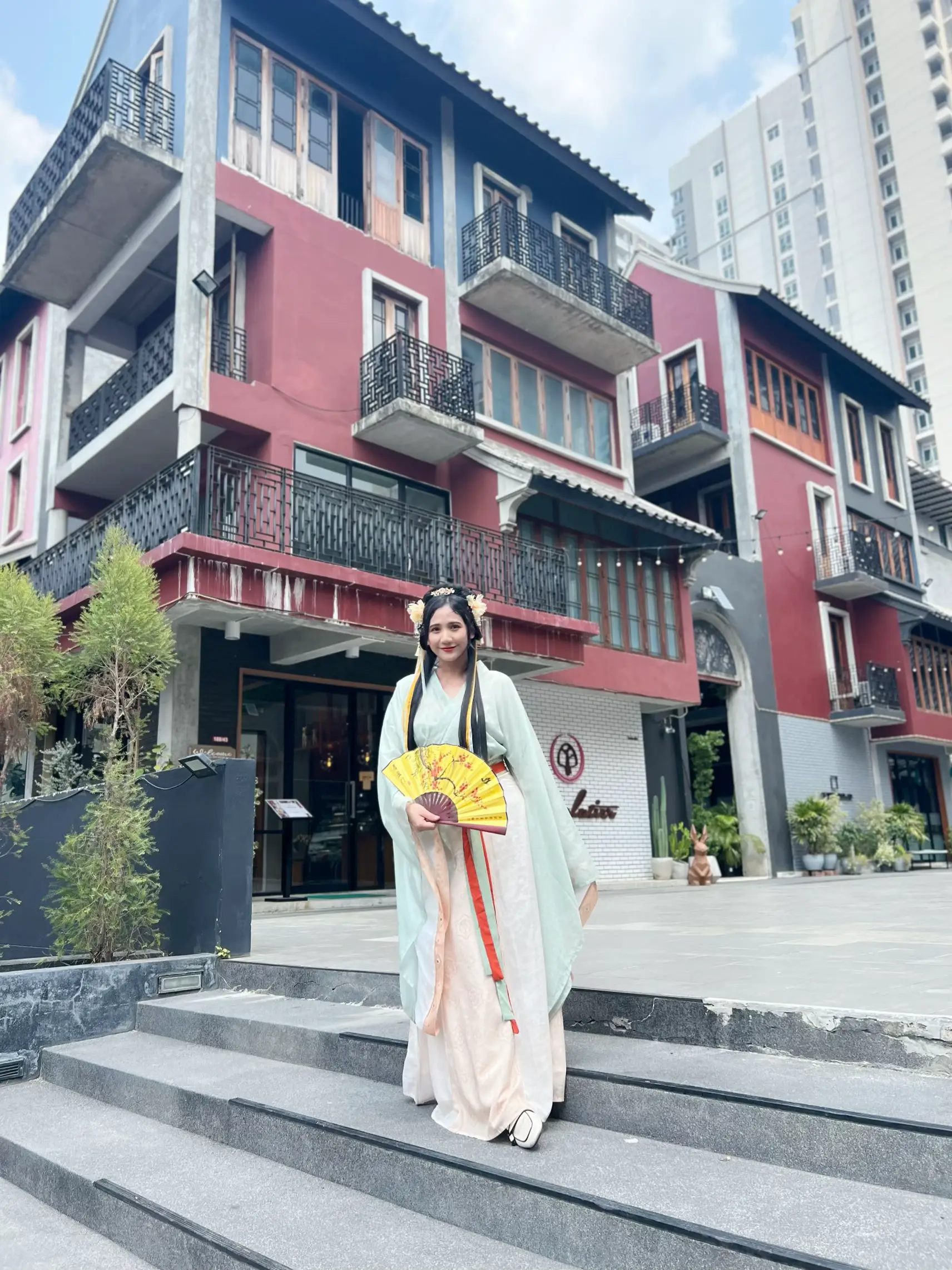 ไปเป็นสาวจีนโบราณกันเถอะ 🌷 | แกลเลอรีที่โพสต์โดย PPS | Lemon8