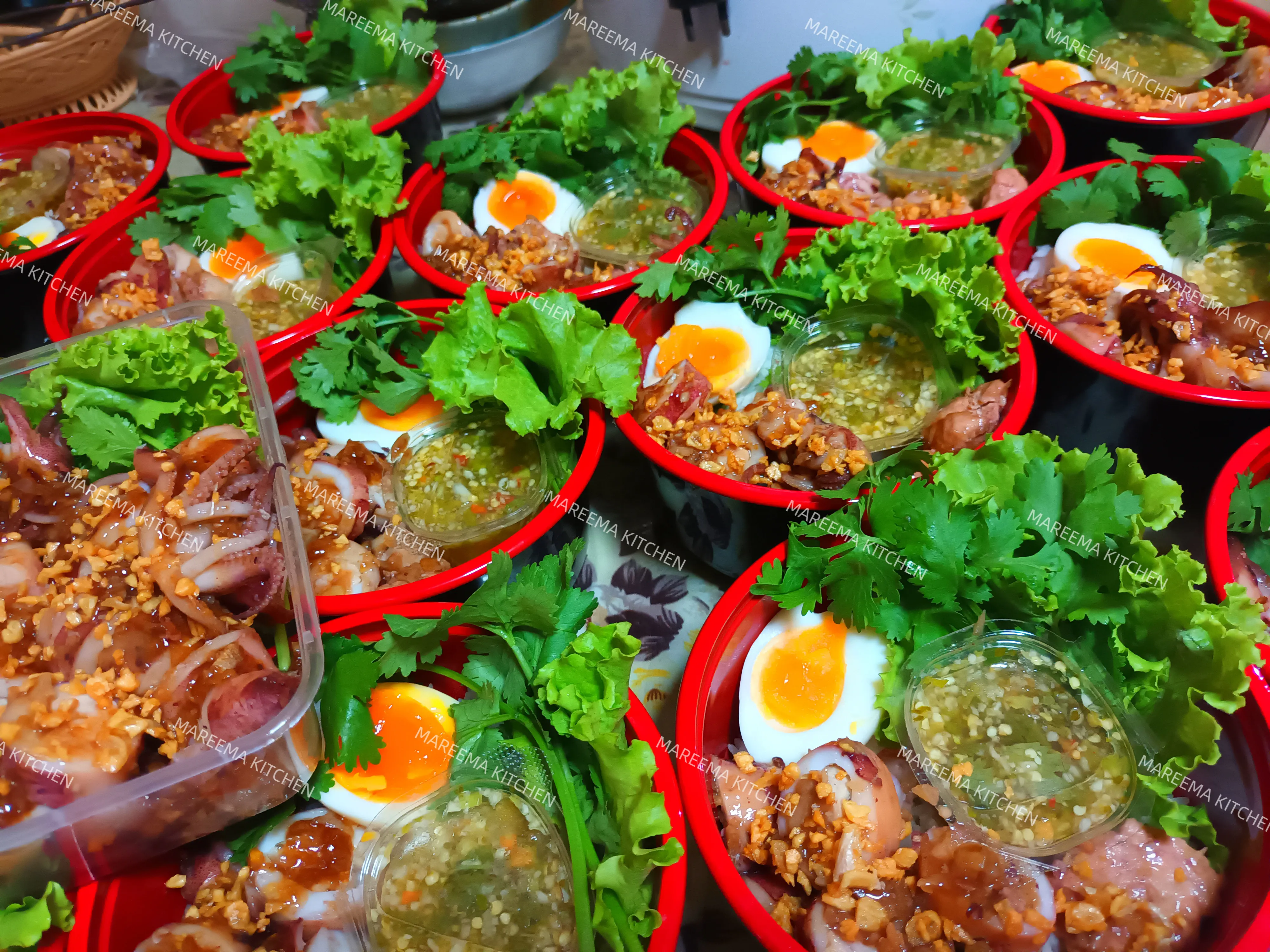 หมึกผัดกระเทียม | แกลเลอรีที่โพสต์โดย Mareema Kitchen | Lemon8