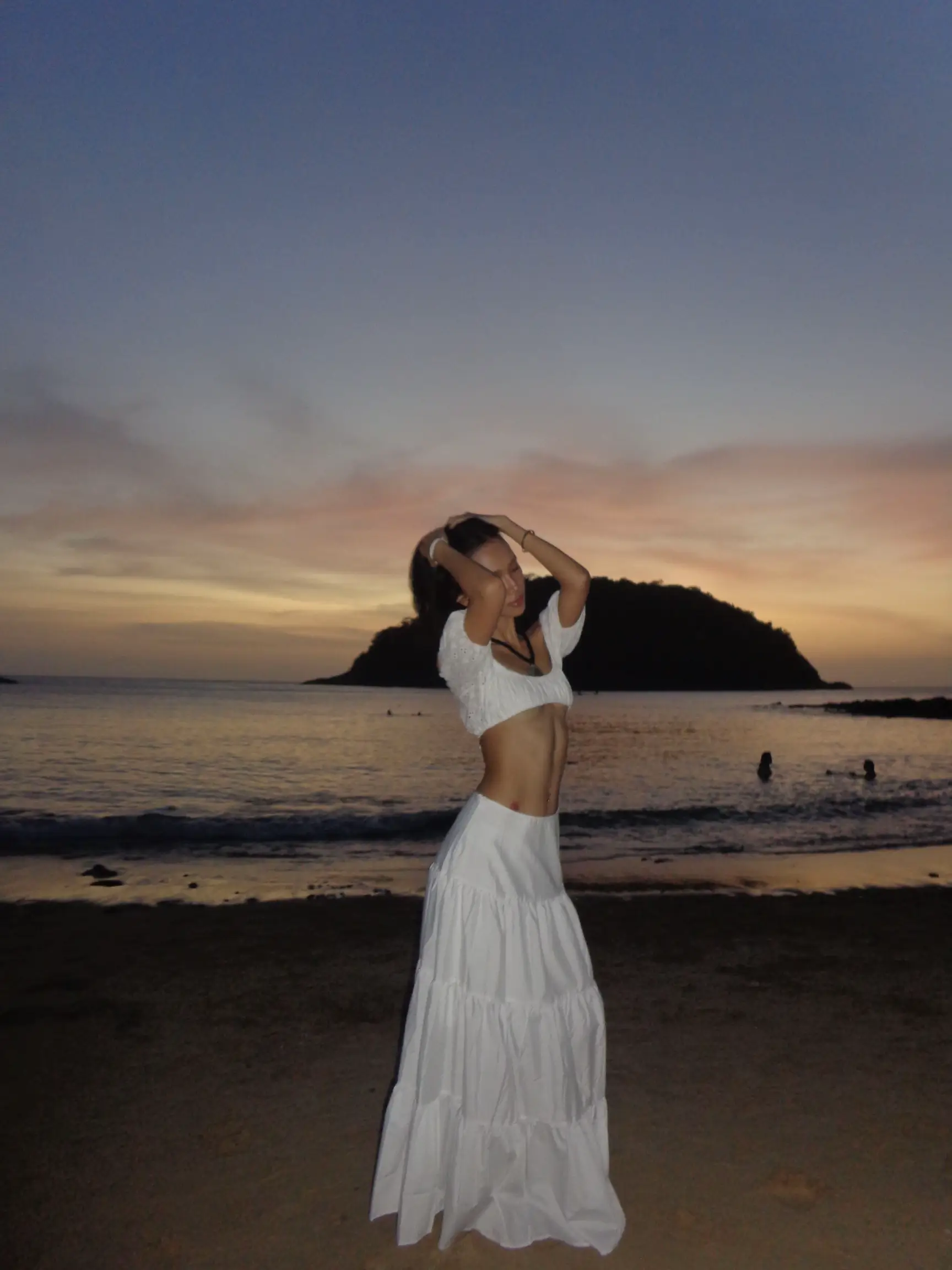 Sunset kinda girl🌥️ | แกลเลอรีที่โพสต์โดย 𝐕𝐒🐆 | Lemon8