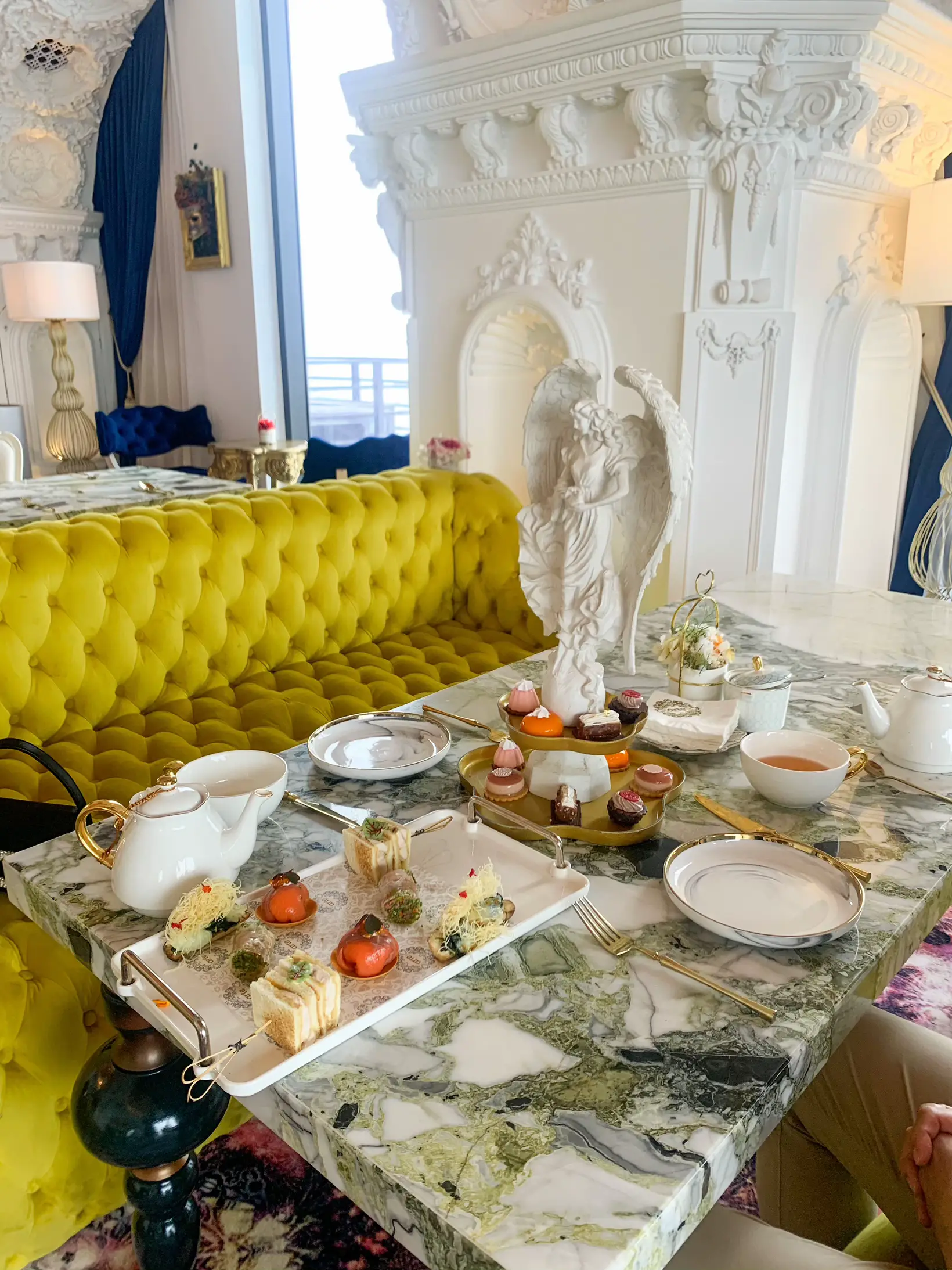 豪華なアフタヌーンティー@Arte 66レストラン&バー🇲🇾 | 🌟Mars🌟が投稿したフォトブック | Lemon8