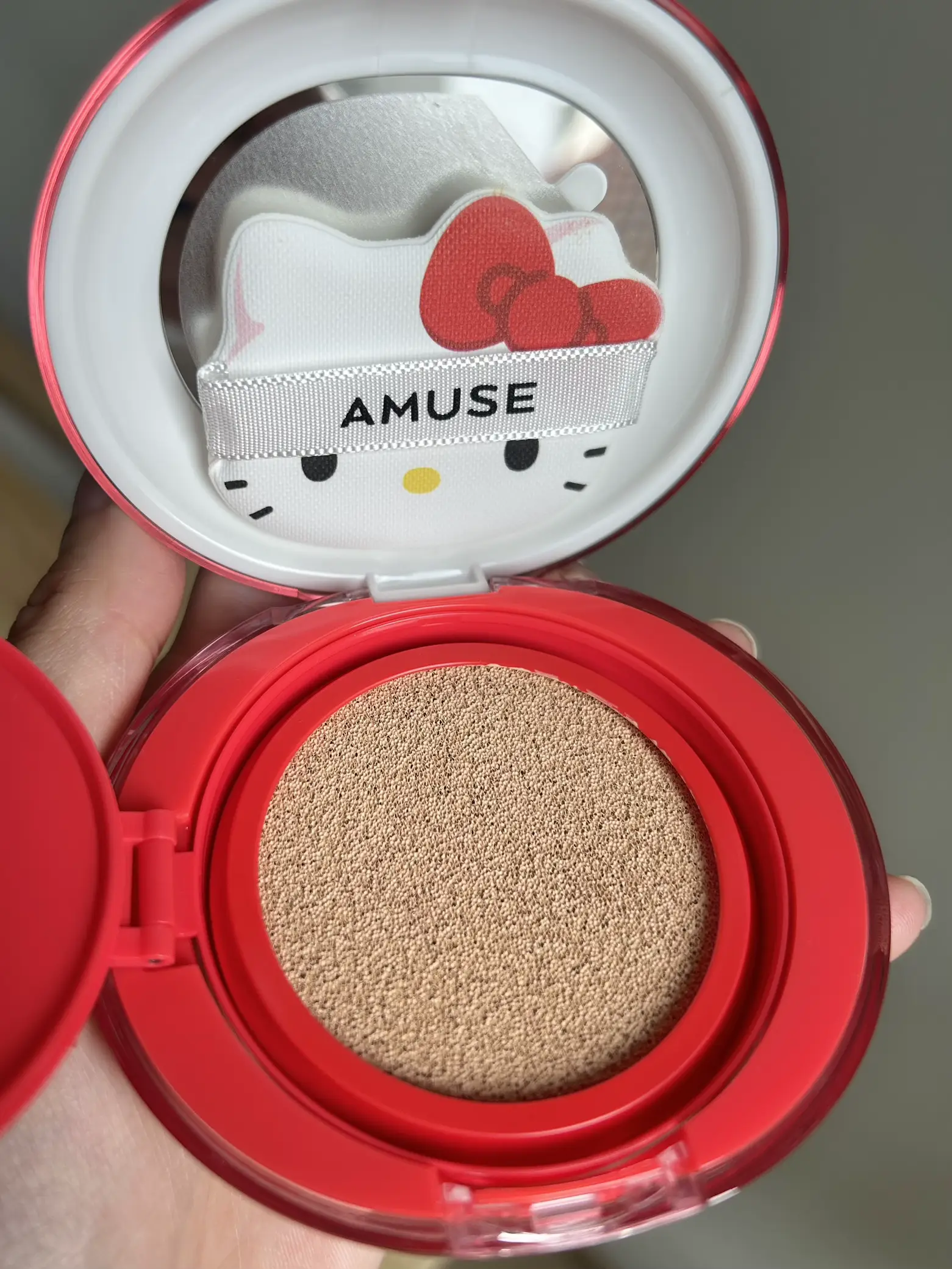 คุชชั่น AMUSE รุ่น HELLO KITTY | แกลเลอรีที่โพสต์โดย praew_sresh | Lemon8