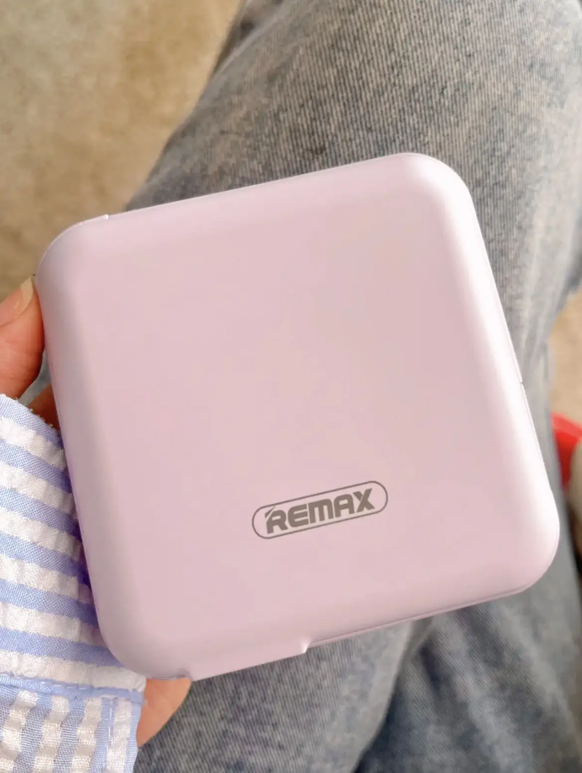 รีวิว พาวเวอร์แบงค์ remax - การค้นหาใน Lemon8