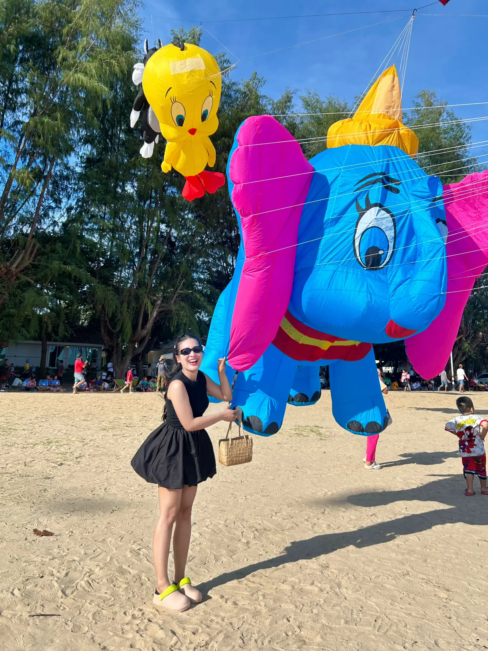 เที่ยวเทศกาลบอลลูน ที่จันทบุรี🎏🎈 | แกลเลอรีที่โพสต์โดย ♡Khuncha♡ | Lemon8