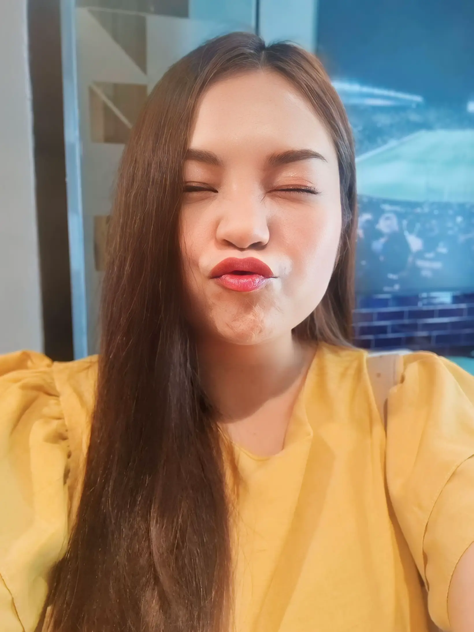 ลุควันทำงาน วันจันทร์ที่ต้องใส่สีเหลือง | แกลเลอรีที่โพสต์โดย MY NAME iS KD | Lemon8