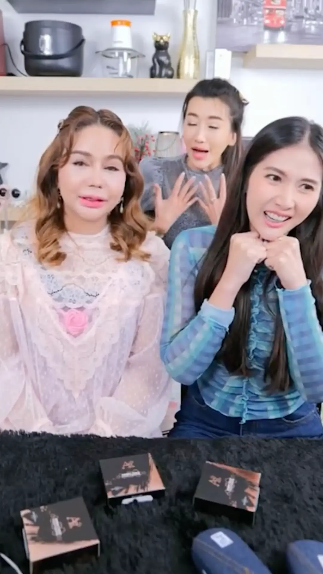 ล่าสุดคือได้ลองใช้แป้งพัฟออร่า | วิดีโอที่เผยแพร่โดย I-tim | Lemon8