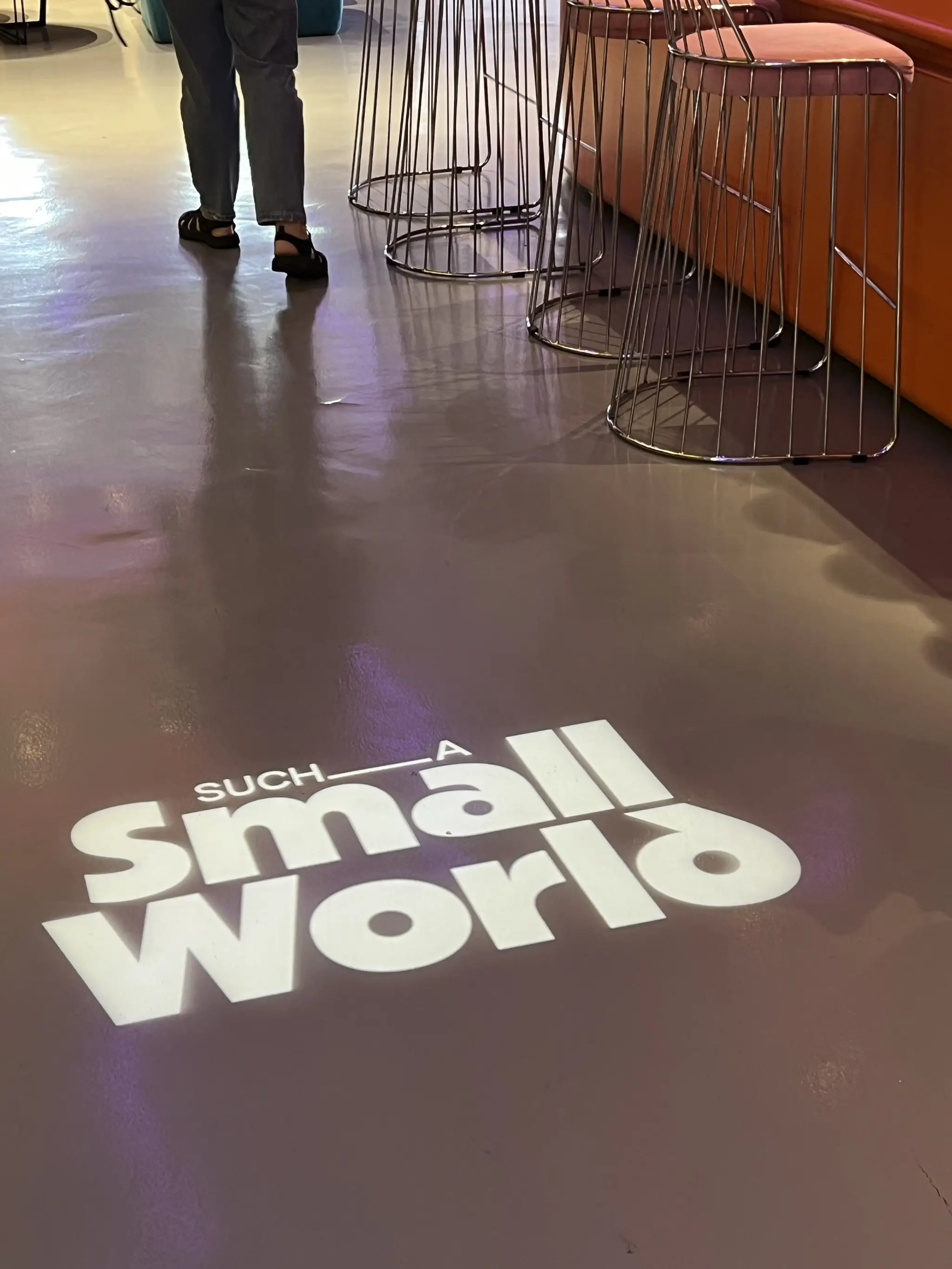 Such A Small World: Co-playing สุดคึกคัก ย่านตลาดน้อย | แกลเลอรีที่โพสต์โดย สวัสดี | Lemon8