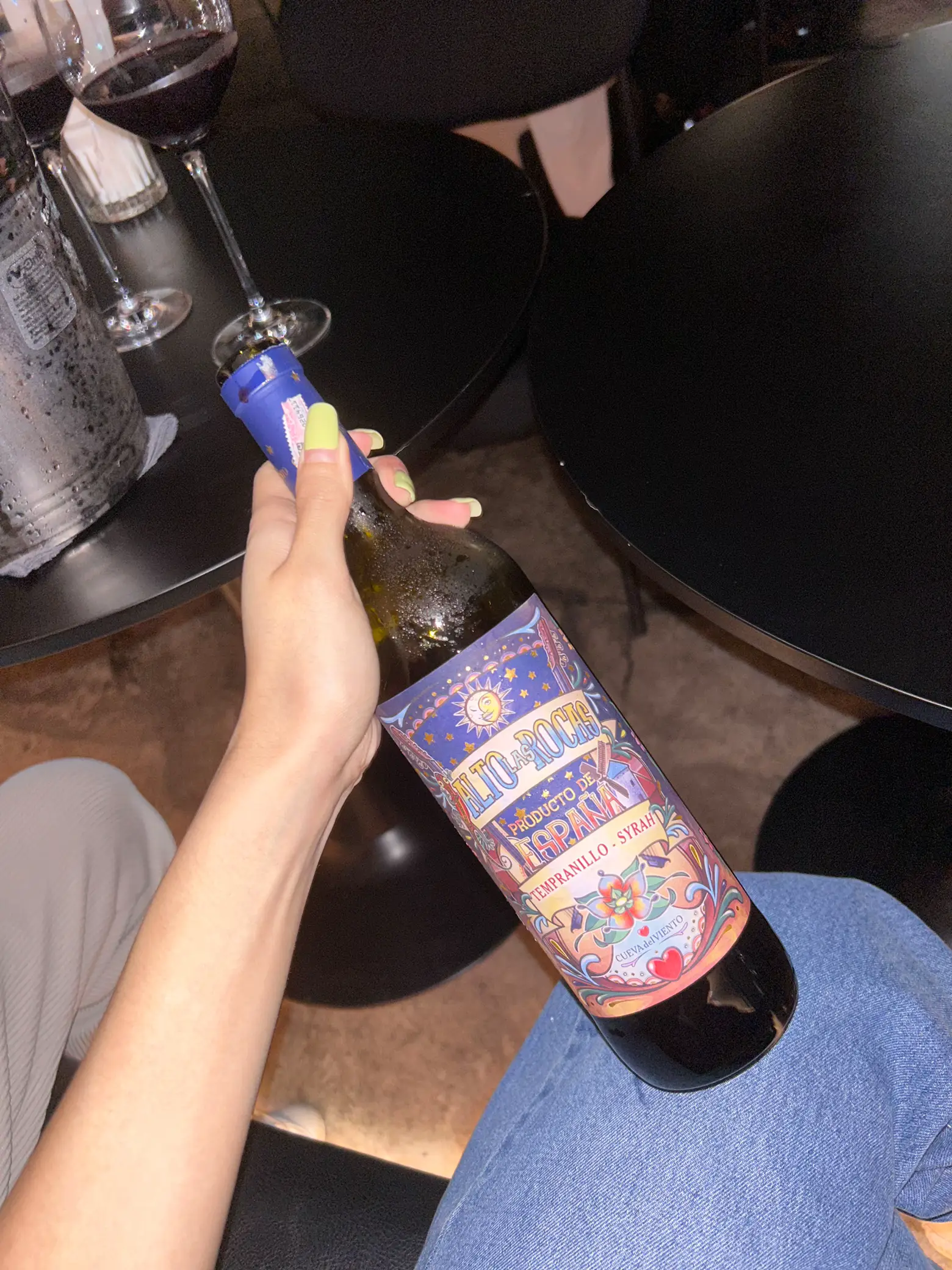 IYKYK บาร์สุดชิคย่านทาวน์อินทาวน์ 🥂 | แกลเลอรีที่โพสต์โดย nnok • ͜ʖ ...