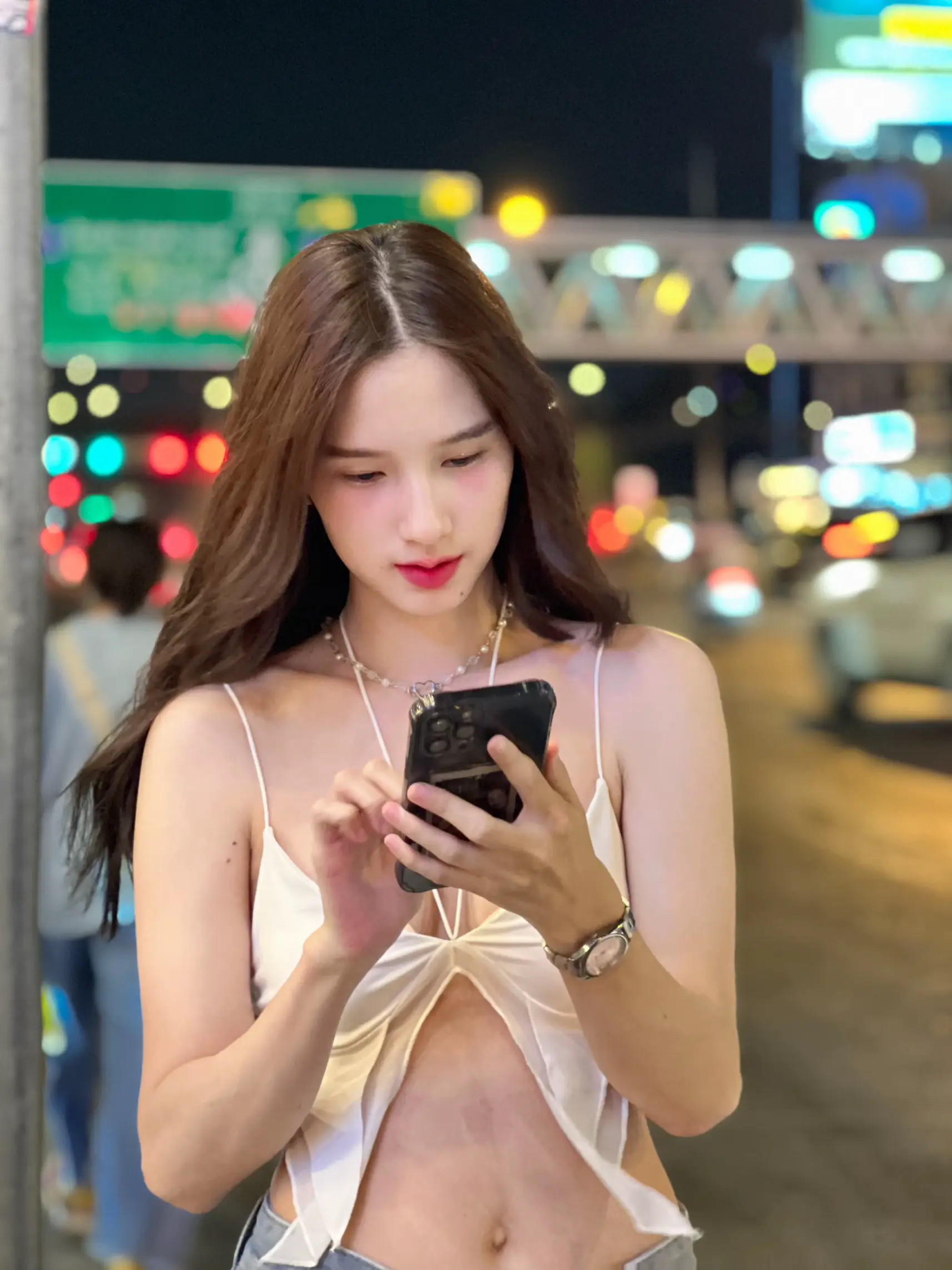 ลุคยามค่ำคืน แสง ลม ส๊วยยย 🫶🏻 | แกลเลอรีที่โพสต์โดย Mild ♡ | Lemon8