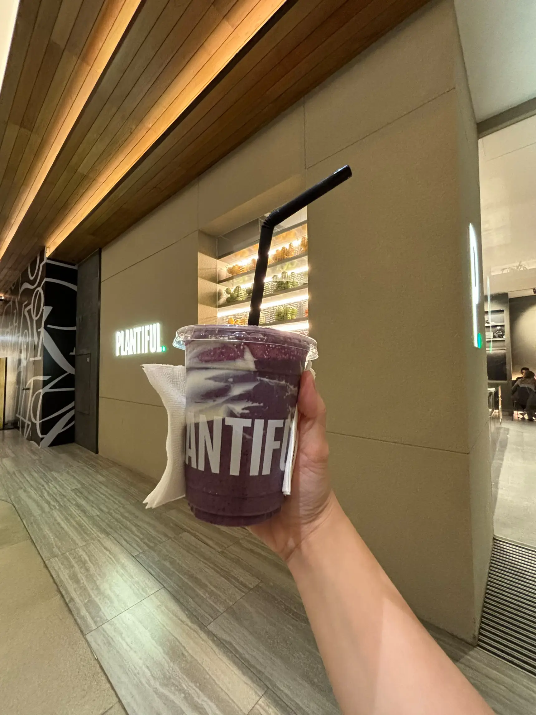 Plantiful ร้านน้ำปั่นคนสวยที่เค้าว่าคือ Erewhon เมืองไทย! 🏝🍋🥰 | แกลเลอ ...