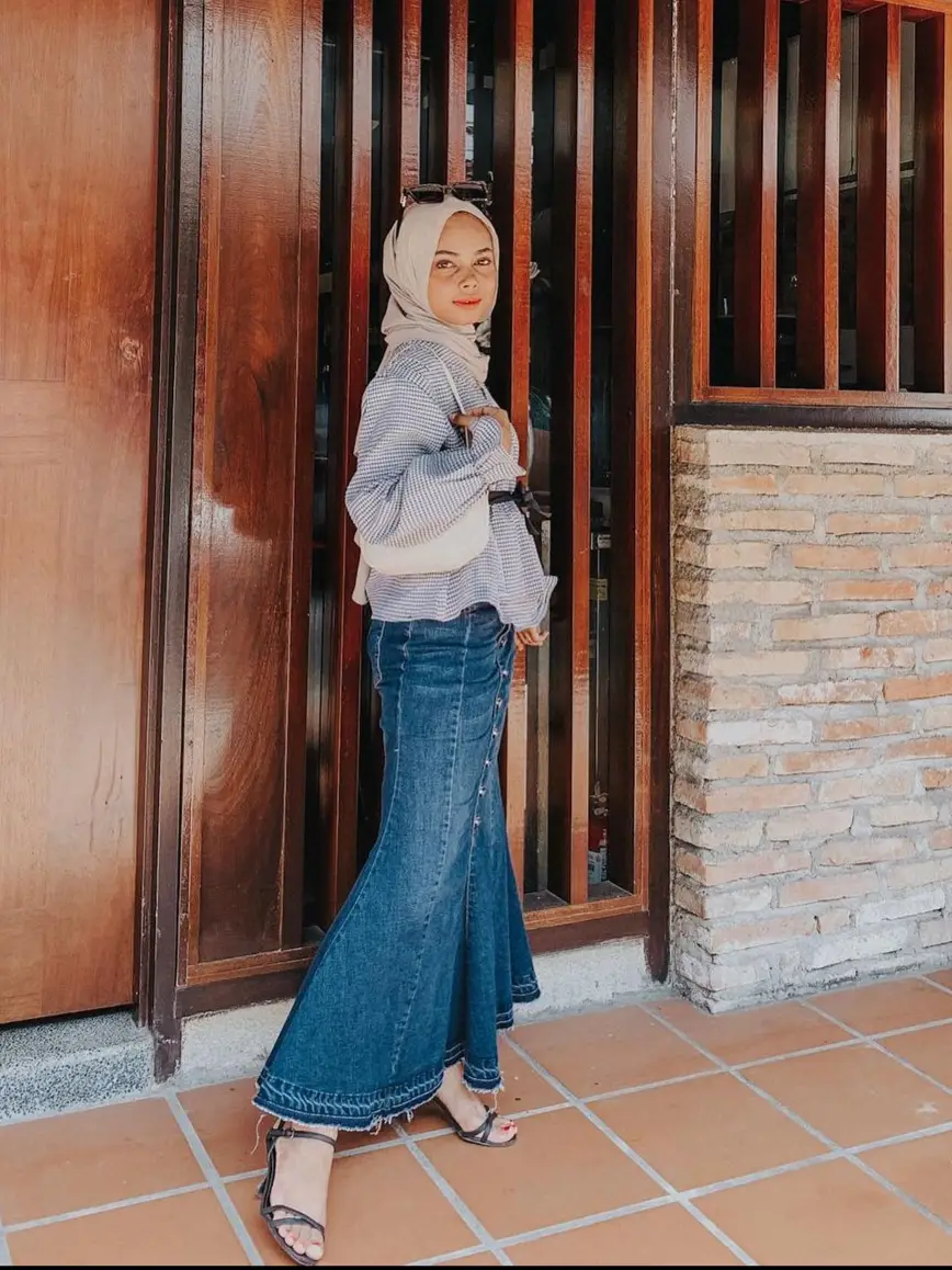 Denim skirt outfit check! | Galeri disiarkan oleh nazirahnatasha | Lemon8