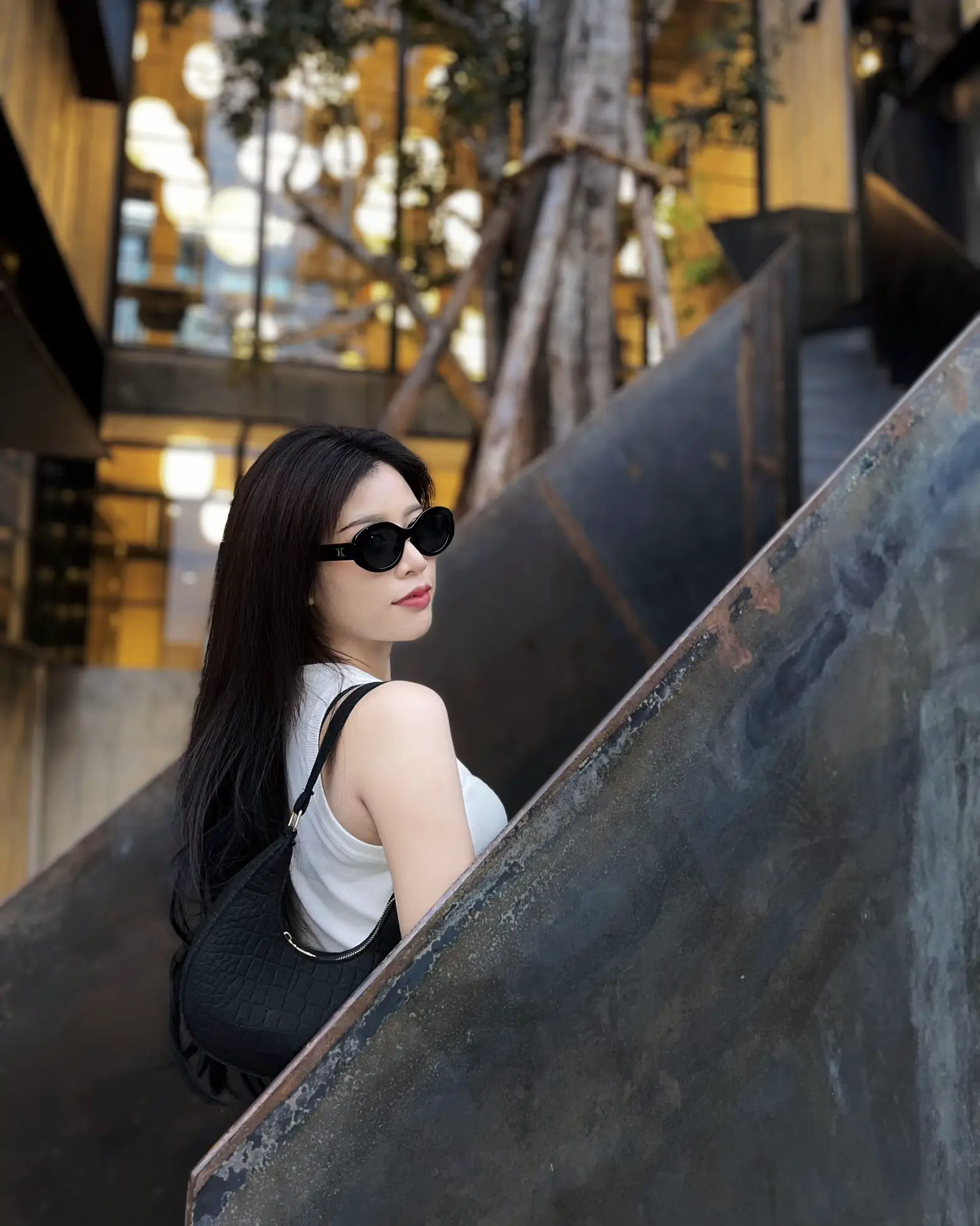 Patchworks BKK – คาเฟ่สไตล์อินดัสเทรียล ย่านจรัญสนิทวงศ์☕️🌿 | แกลเลอรีที่โพสต์โดย MinT | Lemon8