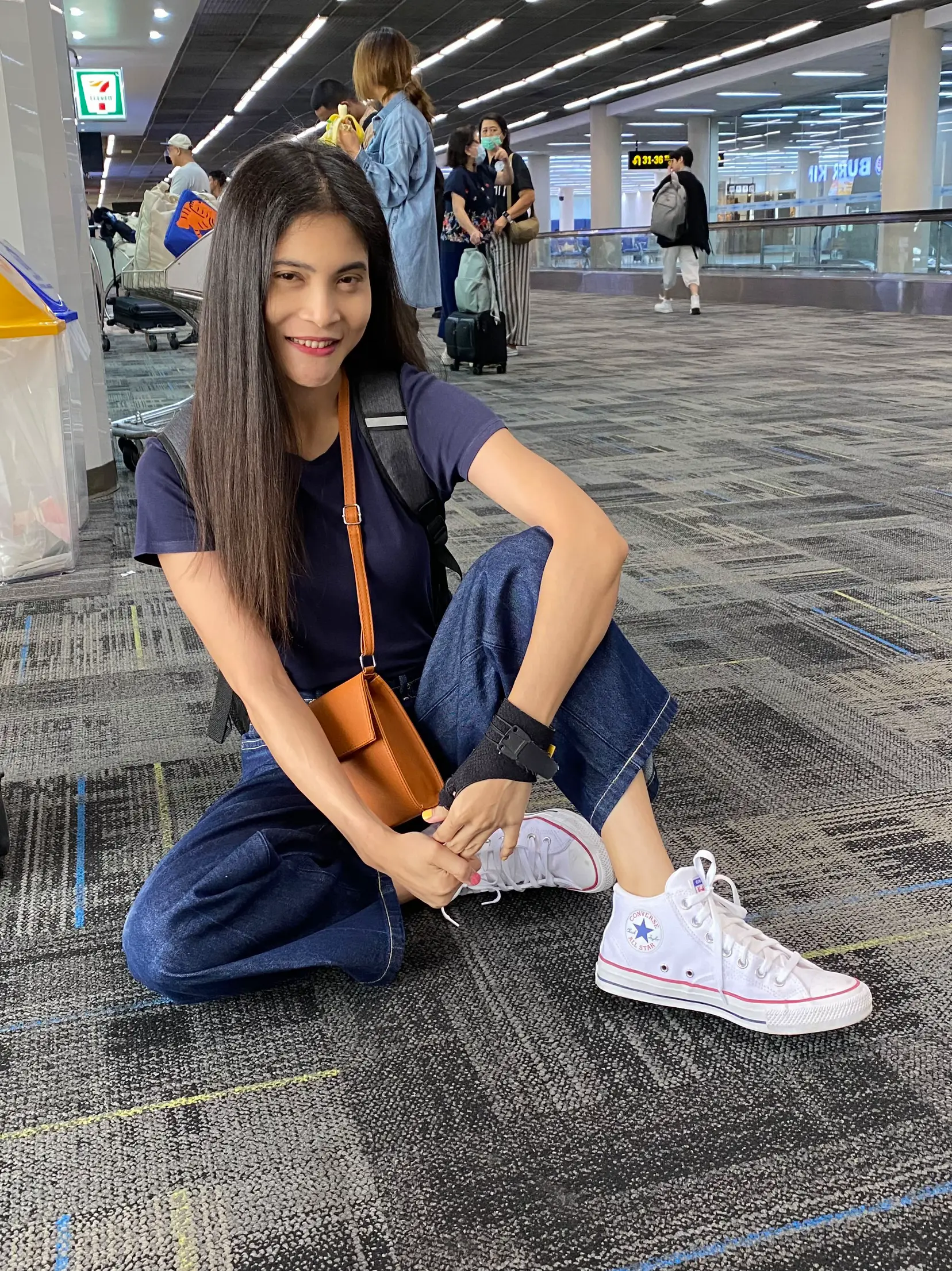 เสื้อยืด Uniqlo | แกลเลอรีที่โพสต์โดย NEEL 28 38 6365 | Lemon8