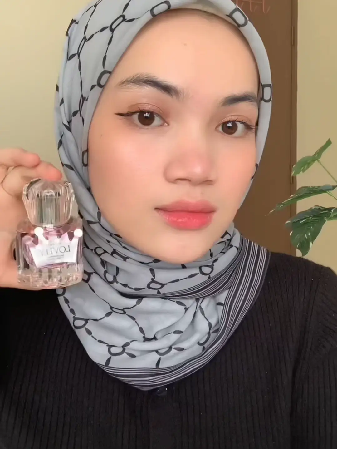 Simple daily makeup | Video diterbitkan oleh huulanne | Lemon8
