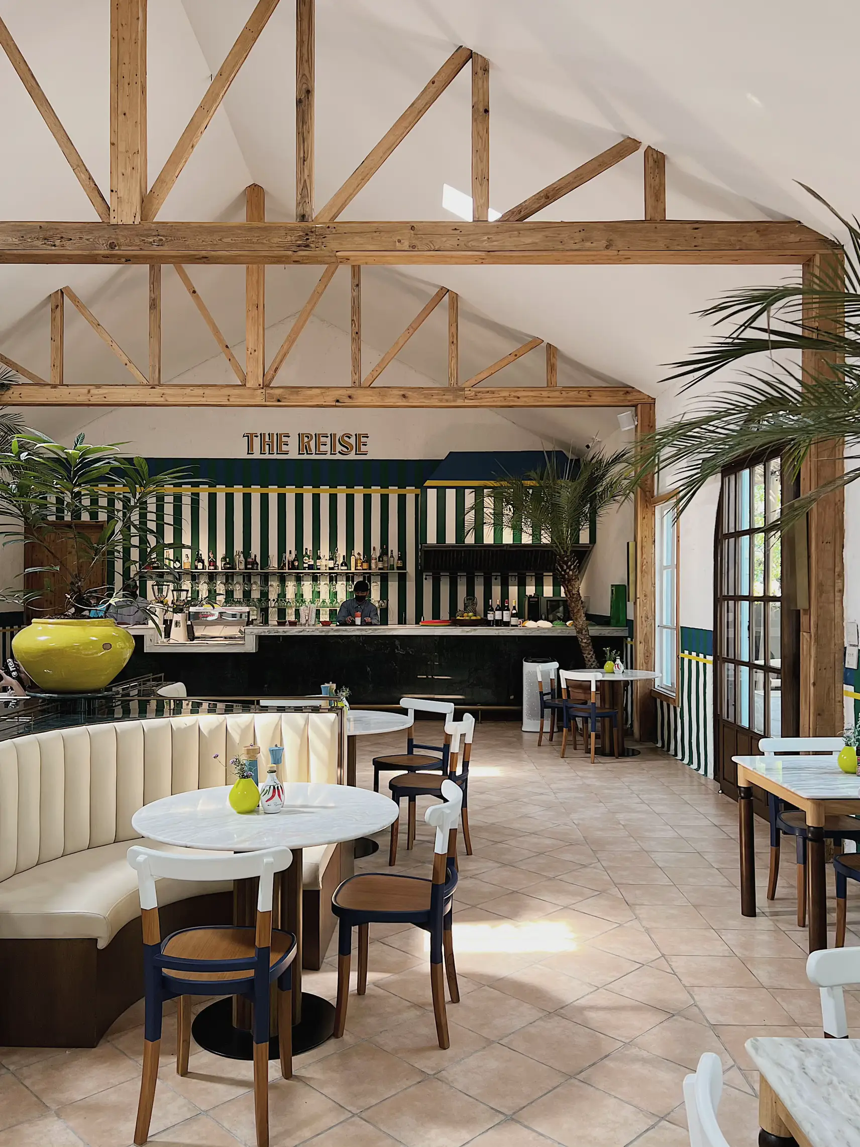 The Reise ร้านอาหารอิตาเลี่ยนมู้ดดี มุมถ่ายรูปเยอะมาก | แกลเลอรีที่ ...