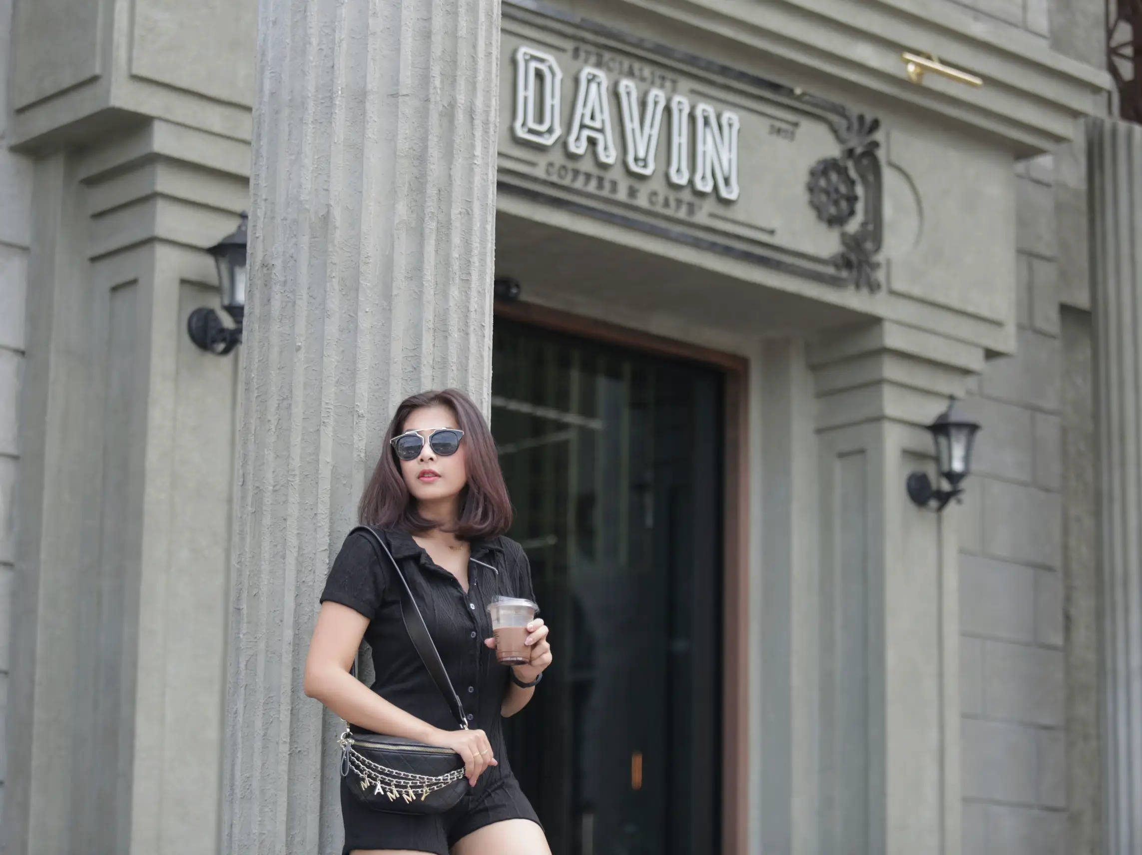 ชอบเที่ยว : คาเฟ่สไตล์กรีกโรมันสุดอลังการ Davin Cafe🏛️ | แกลเลอรีที่โพสต์โดย 🐷 𝕄𝕒𝕞𝕞𝕪 🐷 | Lemon8