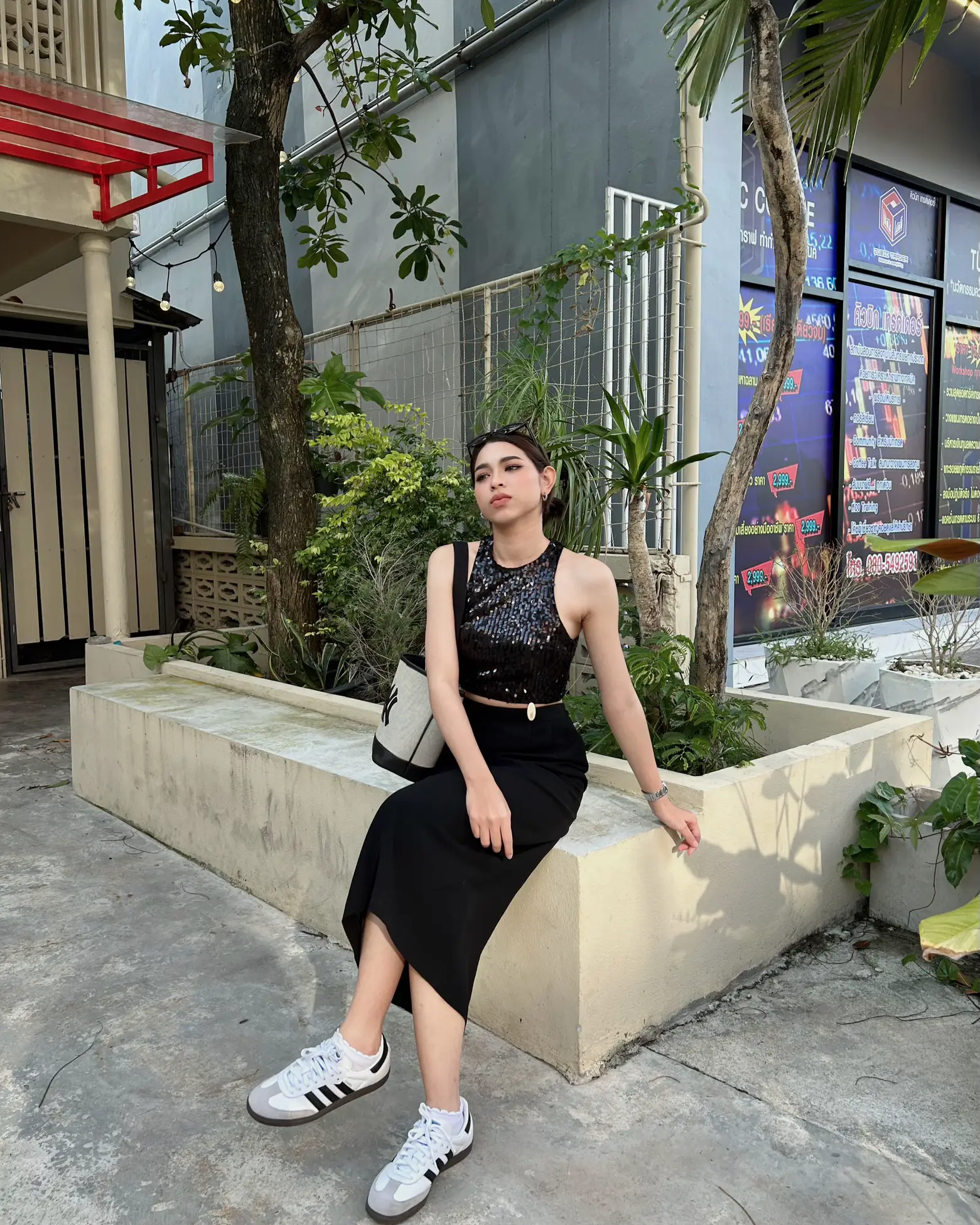 Glitter Outfit🪩 | แกลเลอรีที่โพสต์โดย SANDY | Lemon8