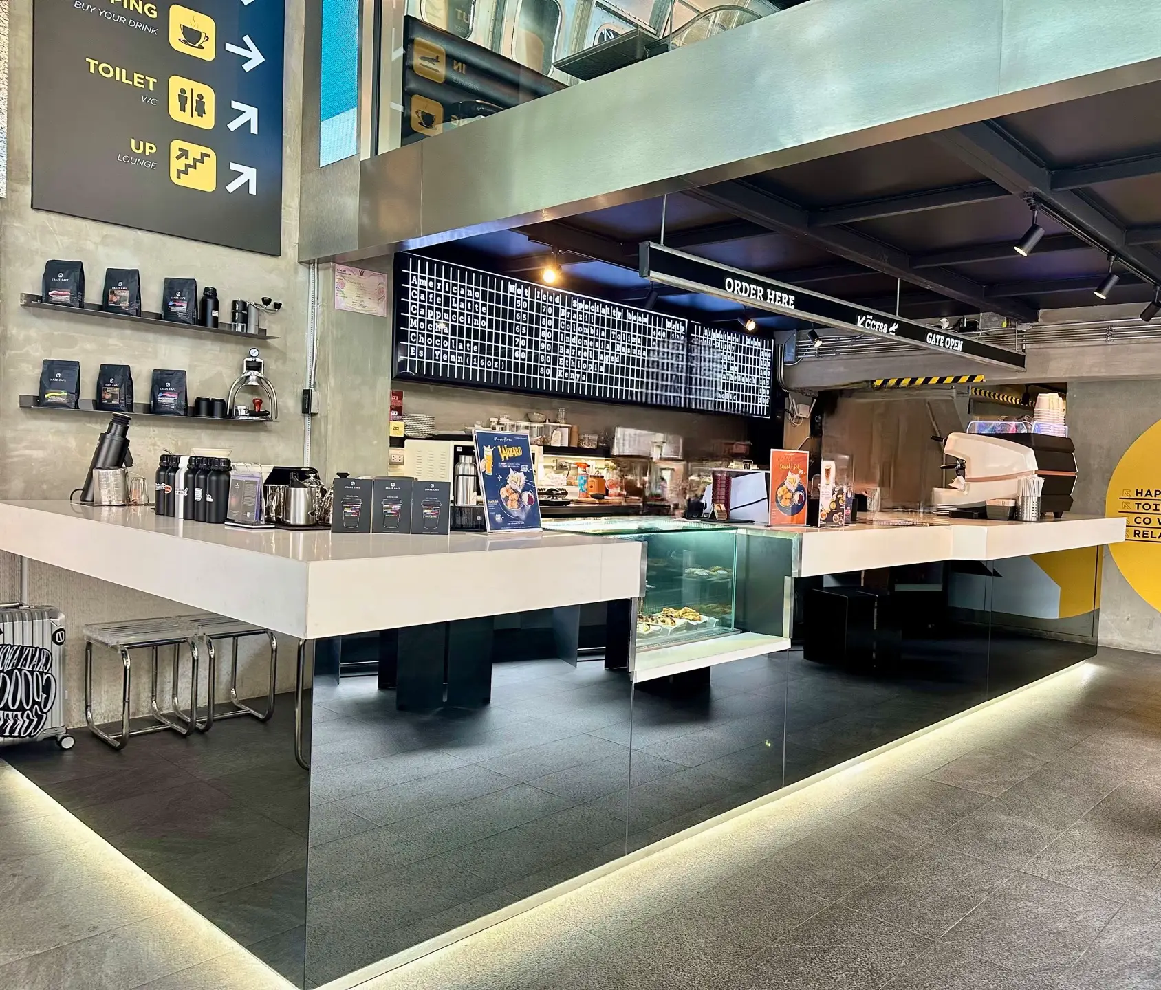 คาเฟ่รถไฟฟ้าสีเหลือง - การค้นหาใน Lemon8