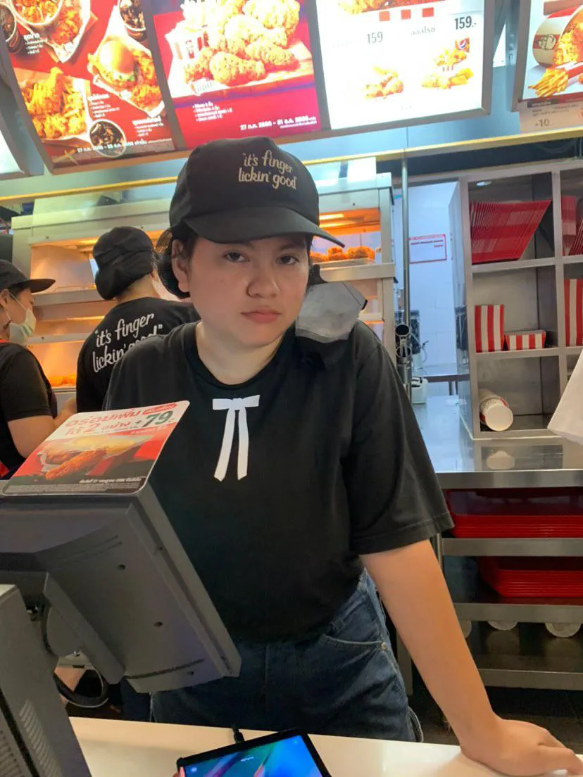 รีวิวงาน Part-time สาวKFC 🐓 | แกลเลอรีที่โพสต์โดย ธาดา | Lemon8